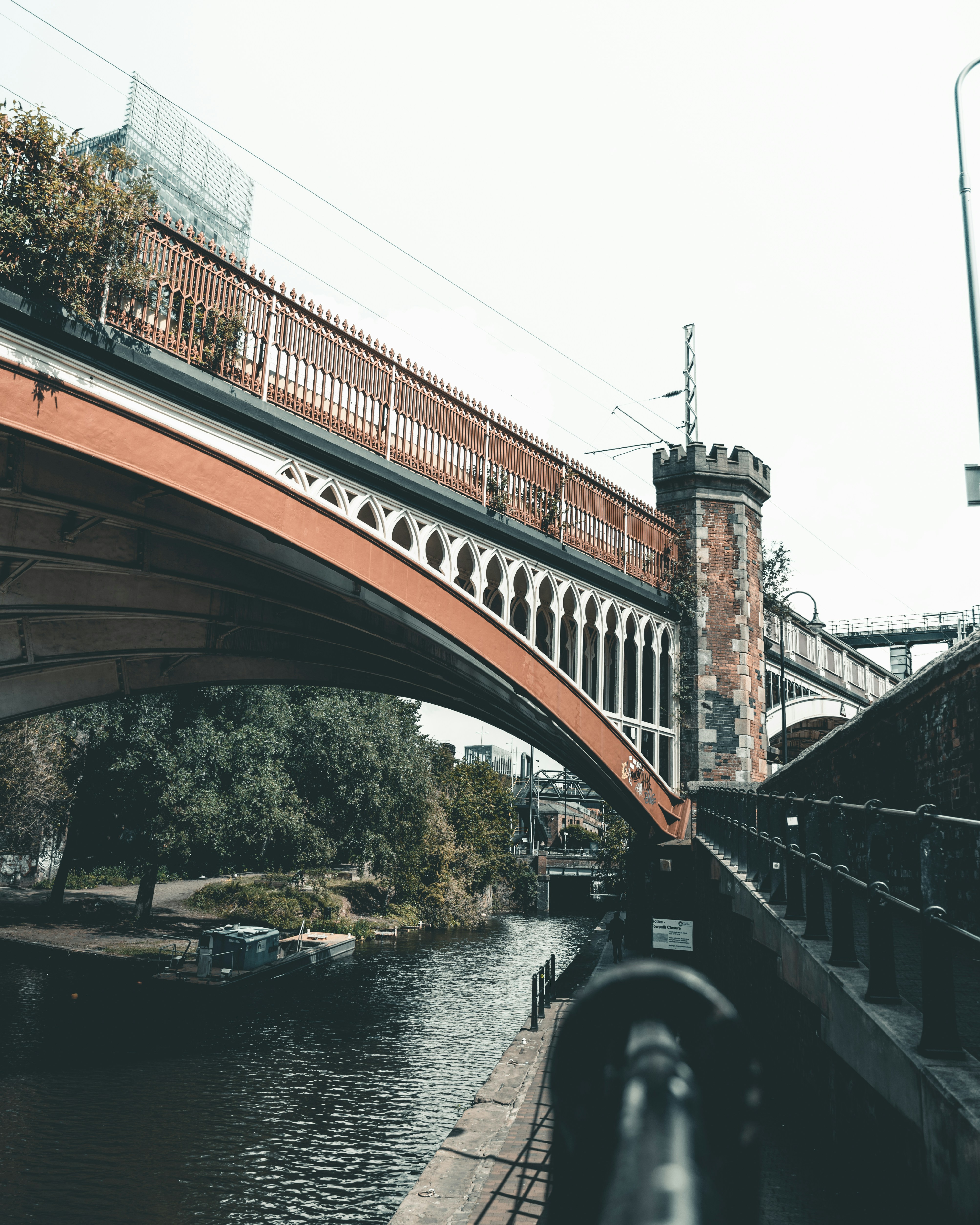 Brown concrete bridge above water photo – Free Bridge Image on Unsplash