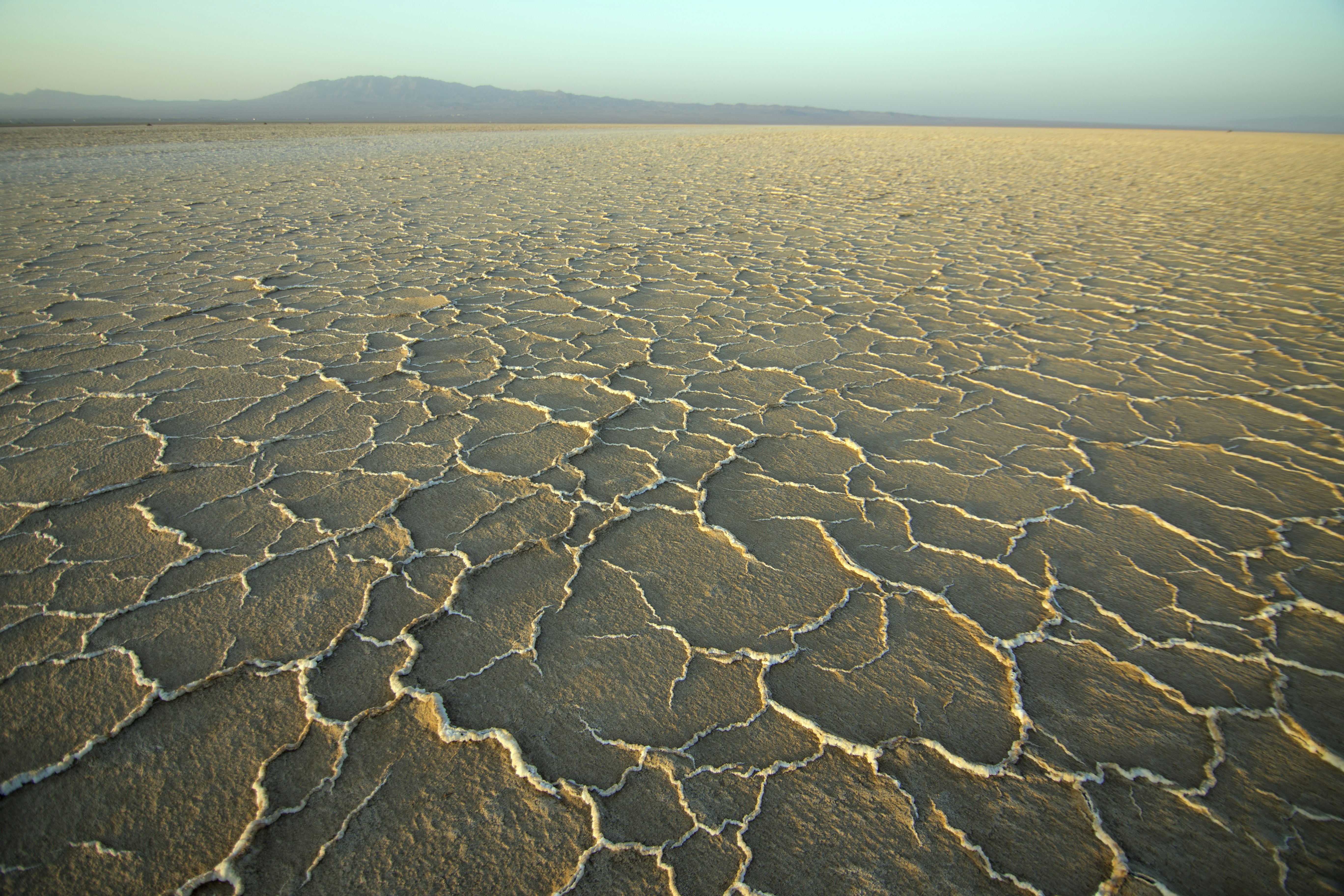 Desert during daytime photo – Free Qom province Image on Unsplash
