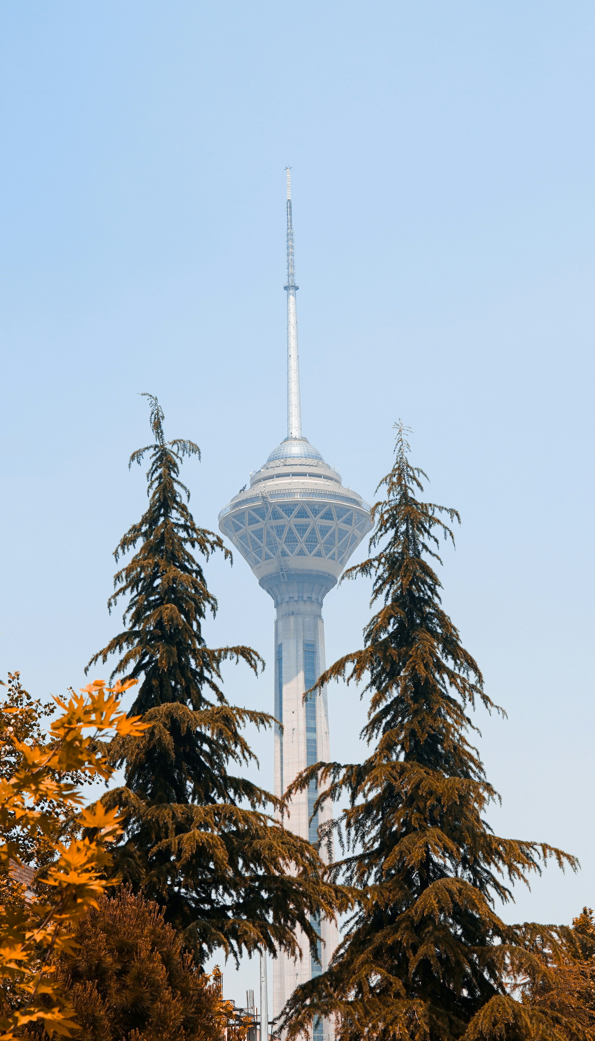 Torre Milad | Fotos | Baixe imagens gratuitas na Unsplash