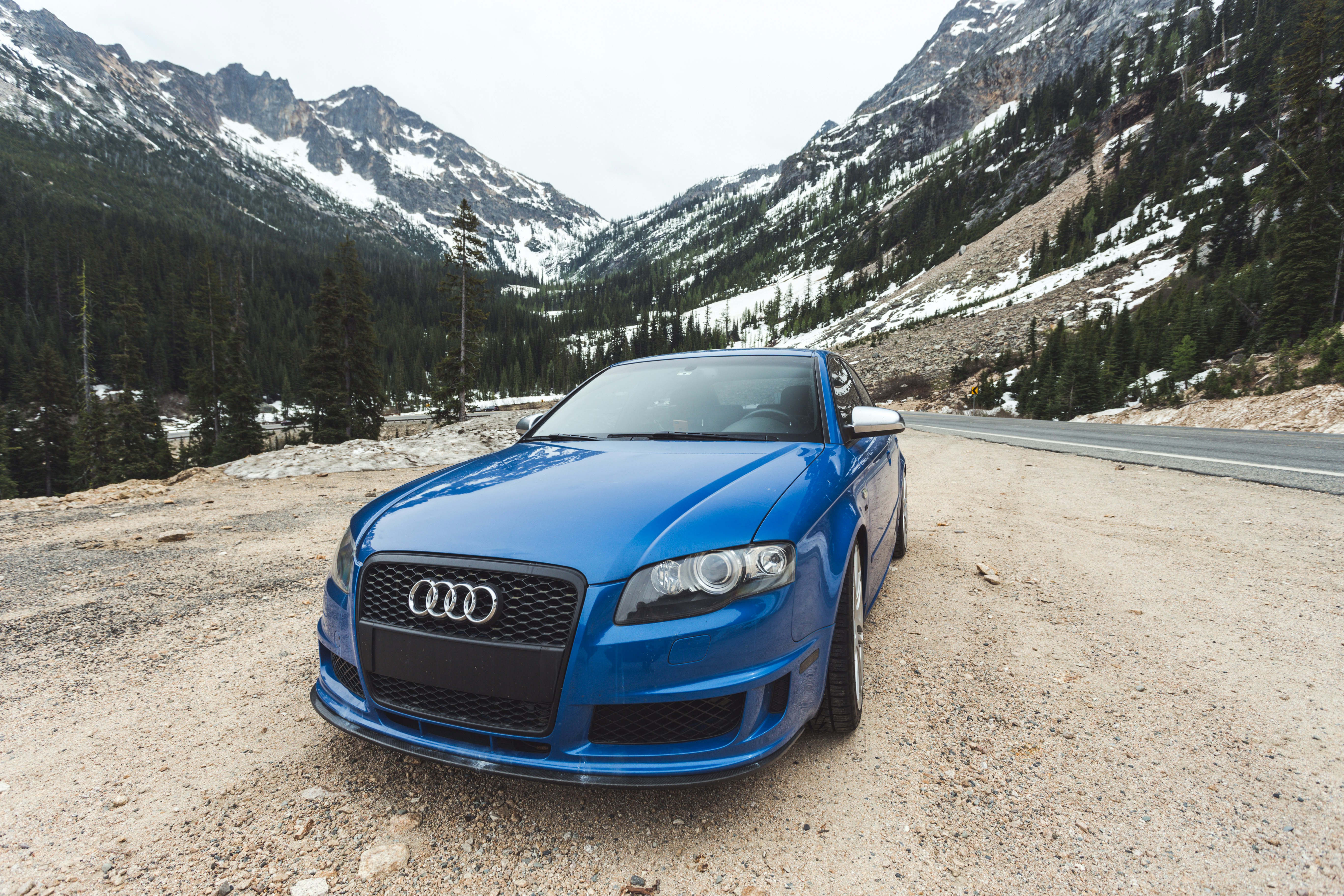 Blue Audi car near road photo – Free Blue Image on Unsplash