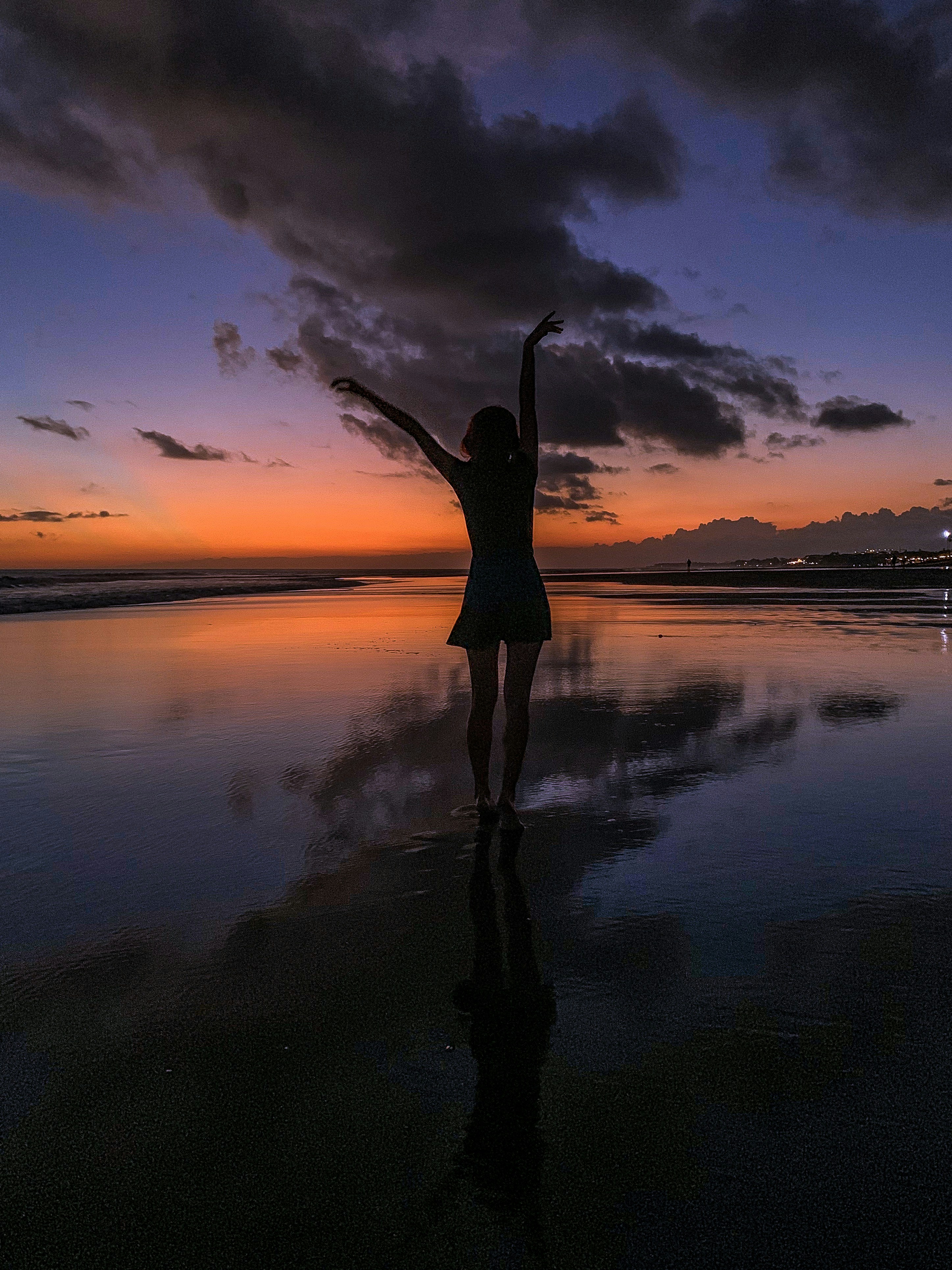 Stunning Sunset Girl Pictures [HD] | Download Free Images on Unsplash
