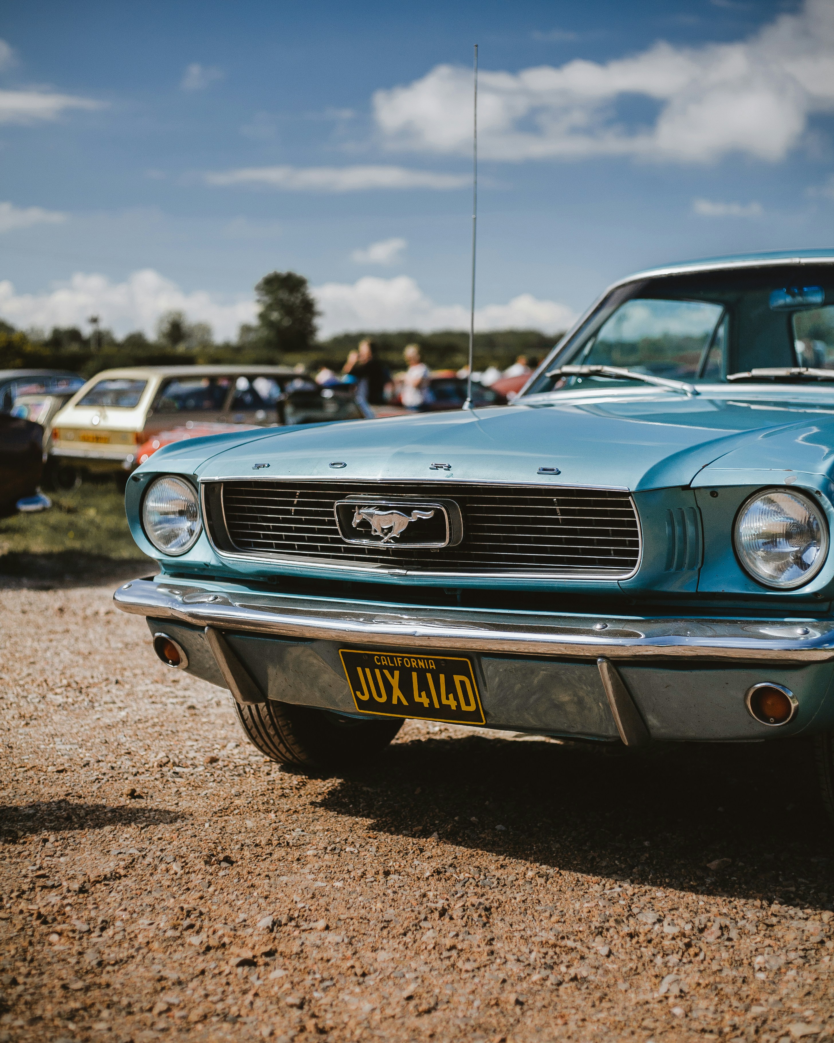 Foto Ford Mustang azul – Imagen Gris gratis en Unsplash