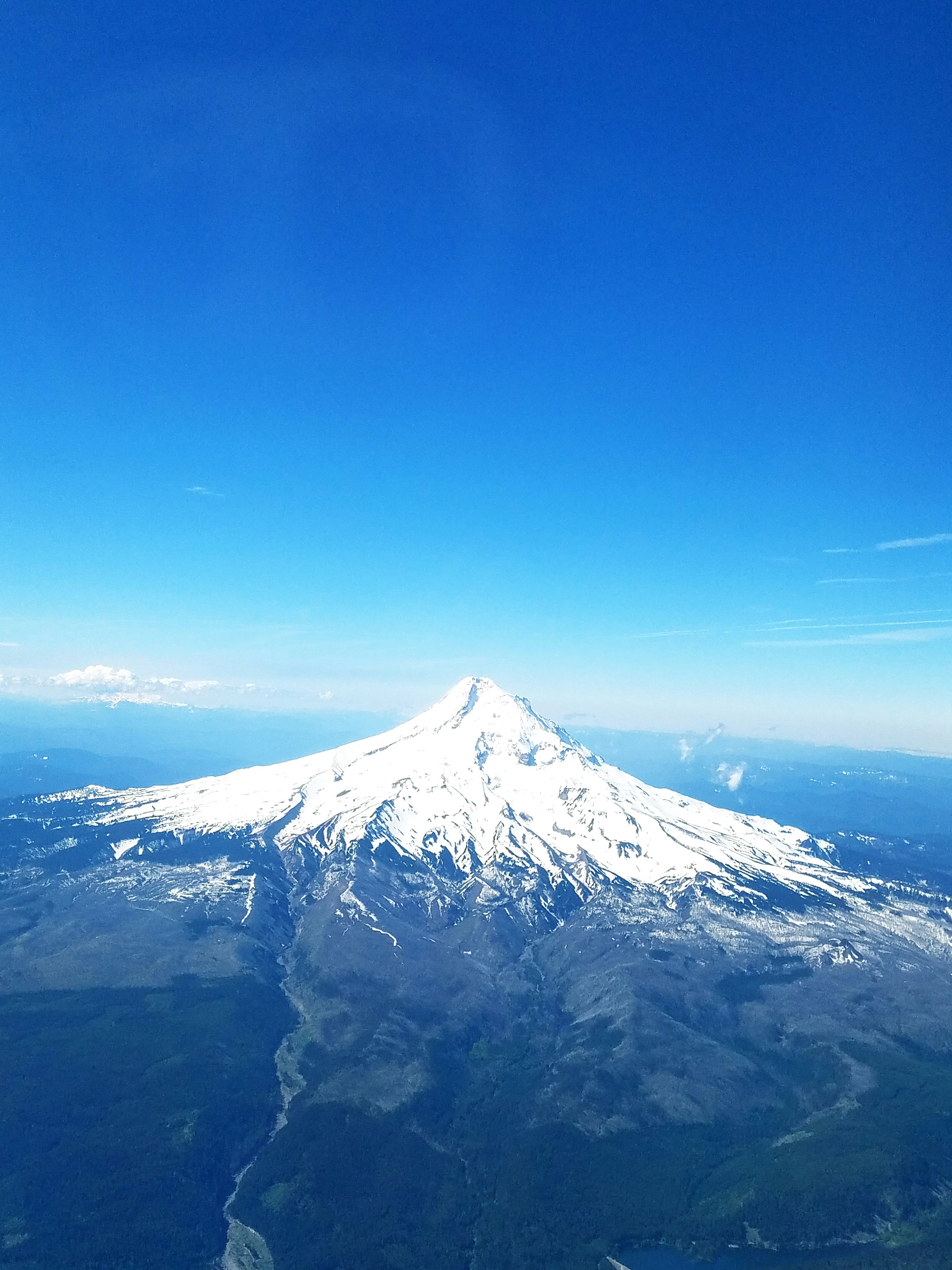 Majestic Peaks Under a Cerulean Sky