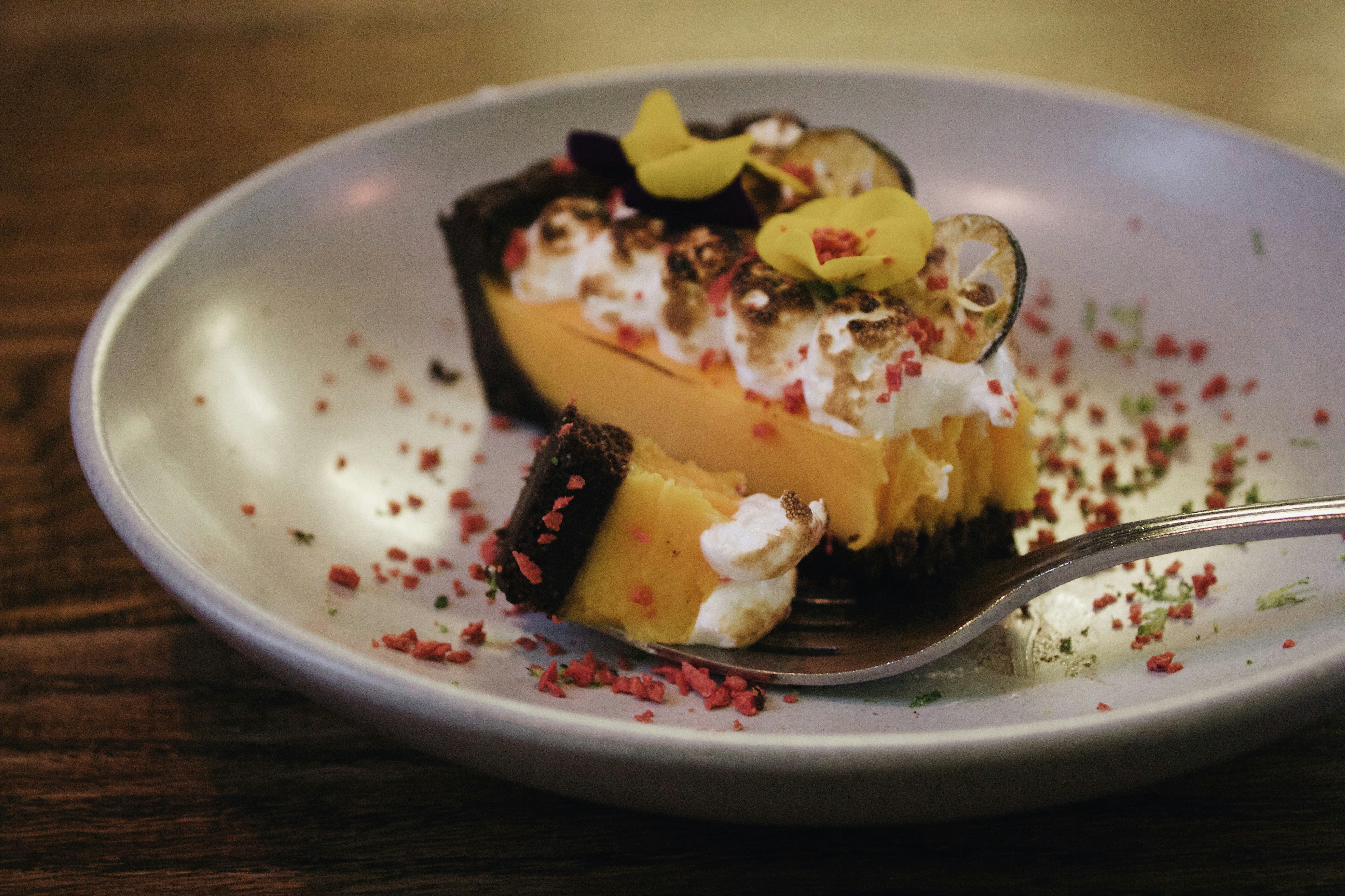 Cake on plate photo – Free Food Image on Unsplash