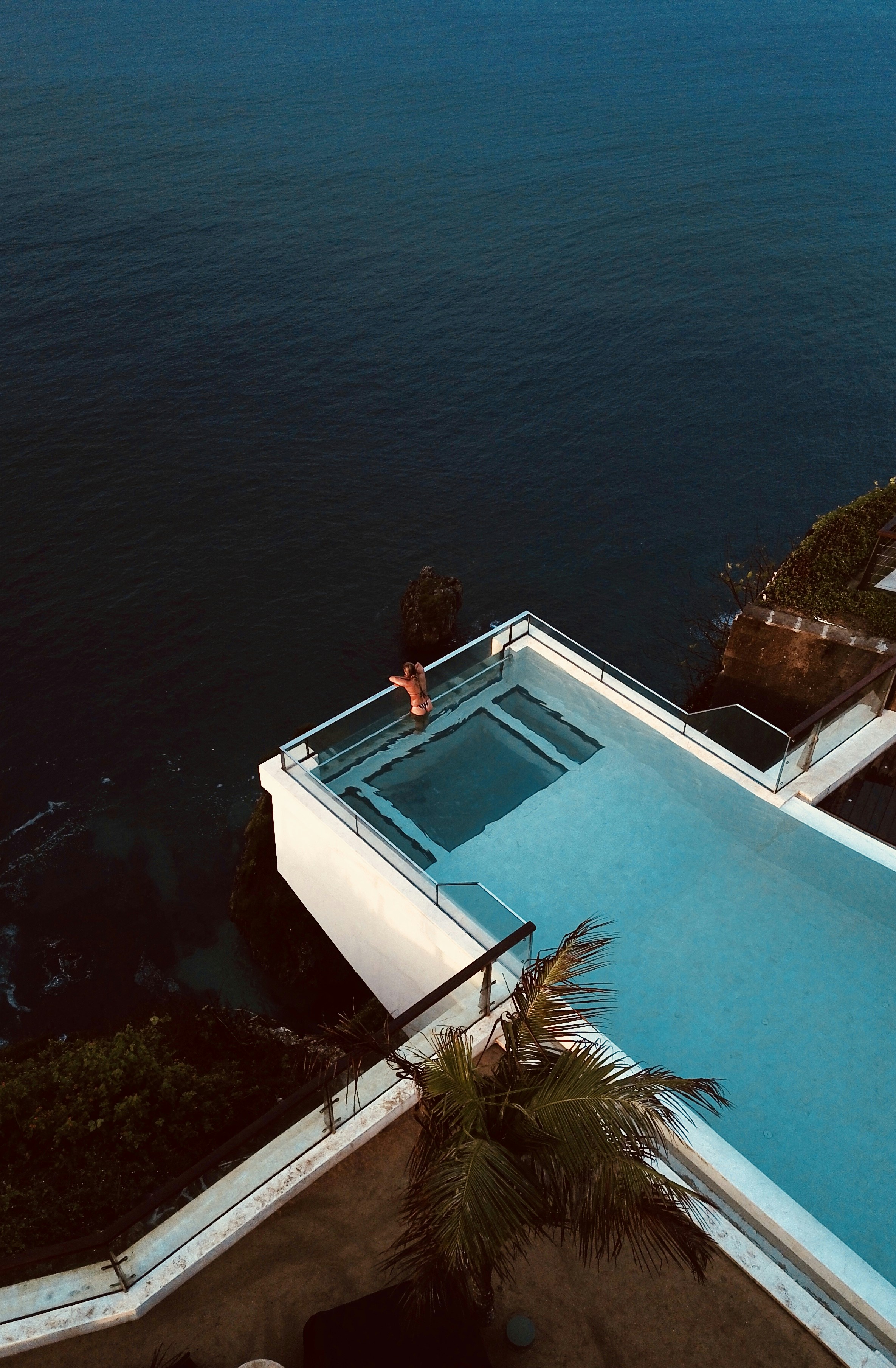 Luxury Pool Pictures | Download Free Images on Unsplash