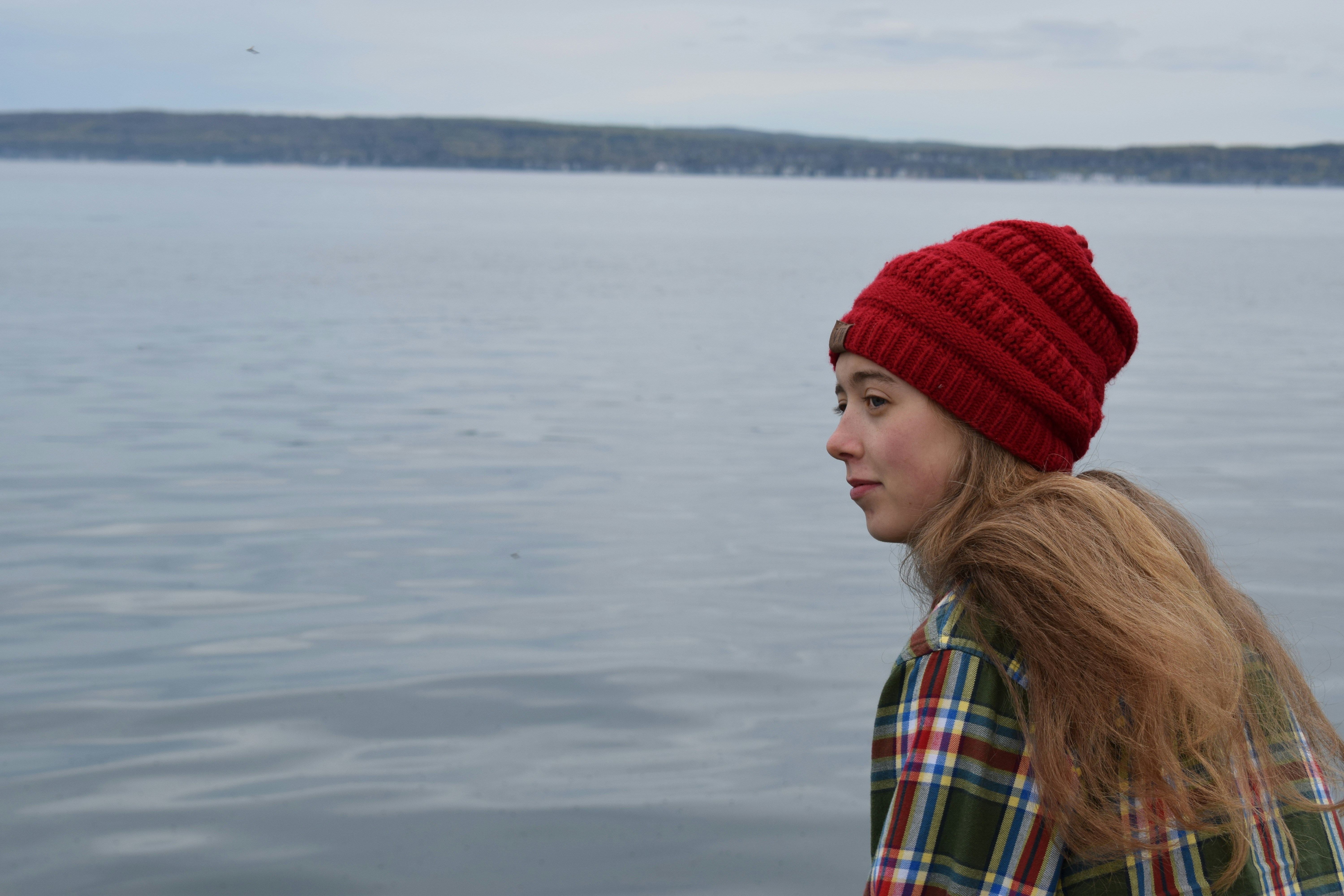 Woman wearing red beanies photo – Free Grey Image on Unsplash