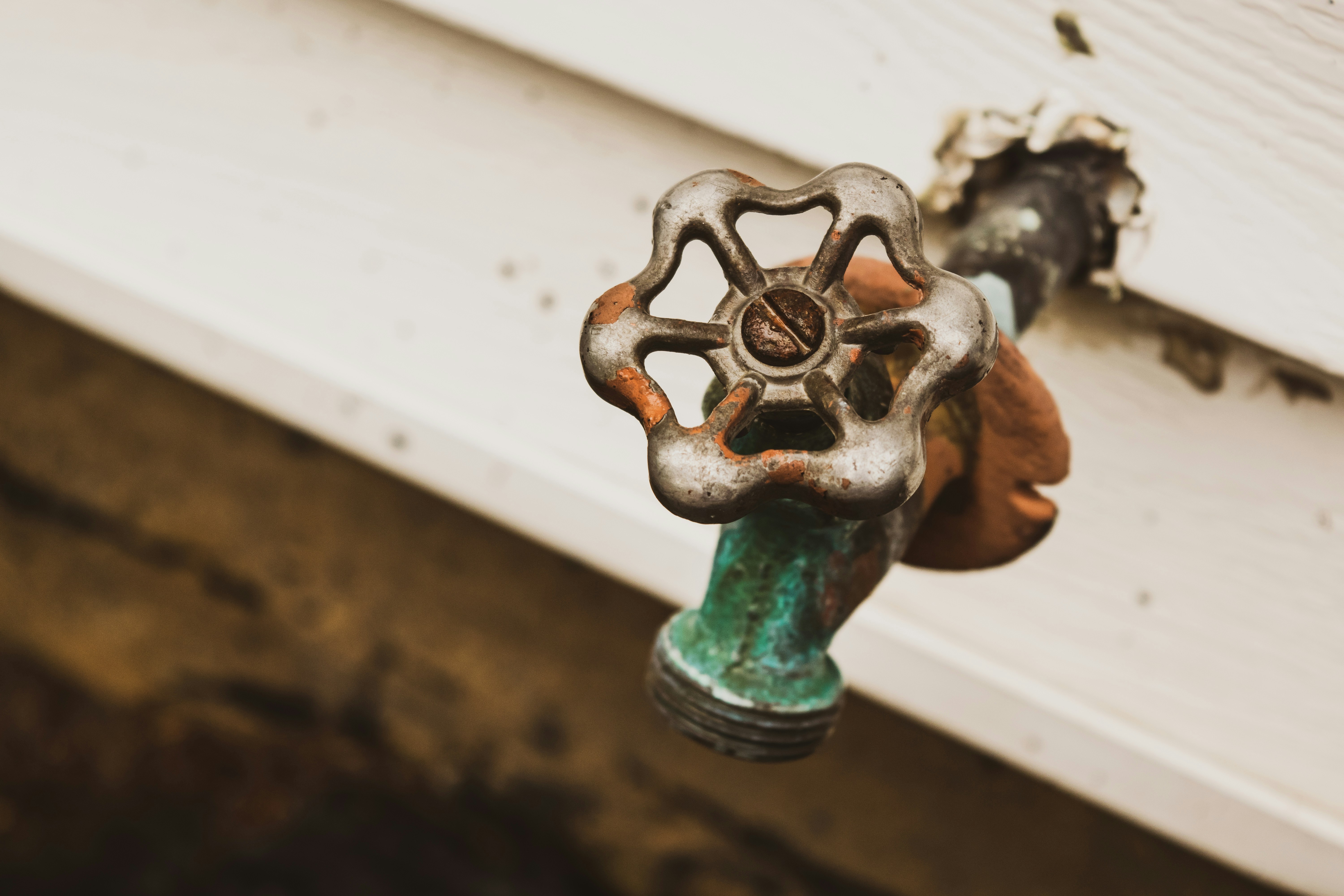 Brown spigot photo – Free Bronze Image on Unsplash