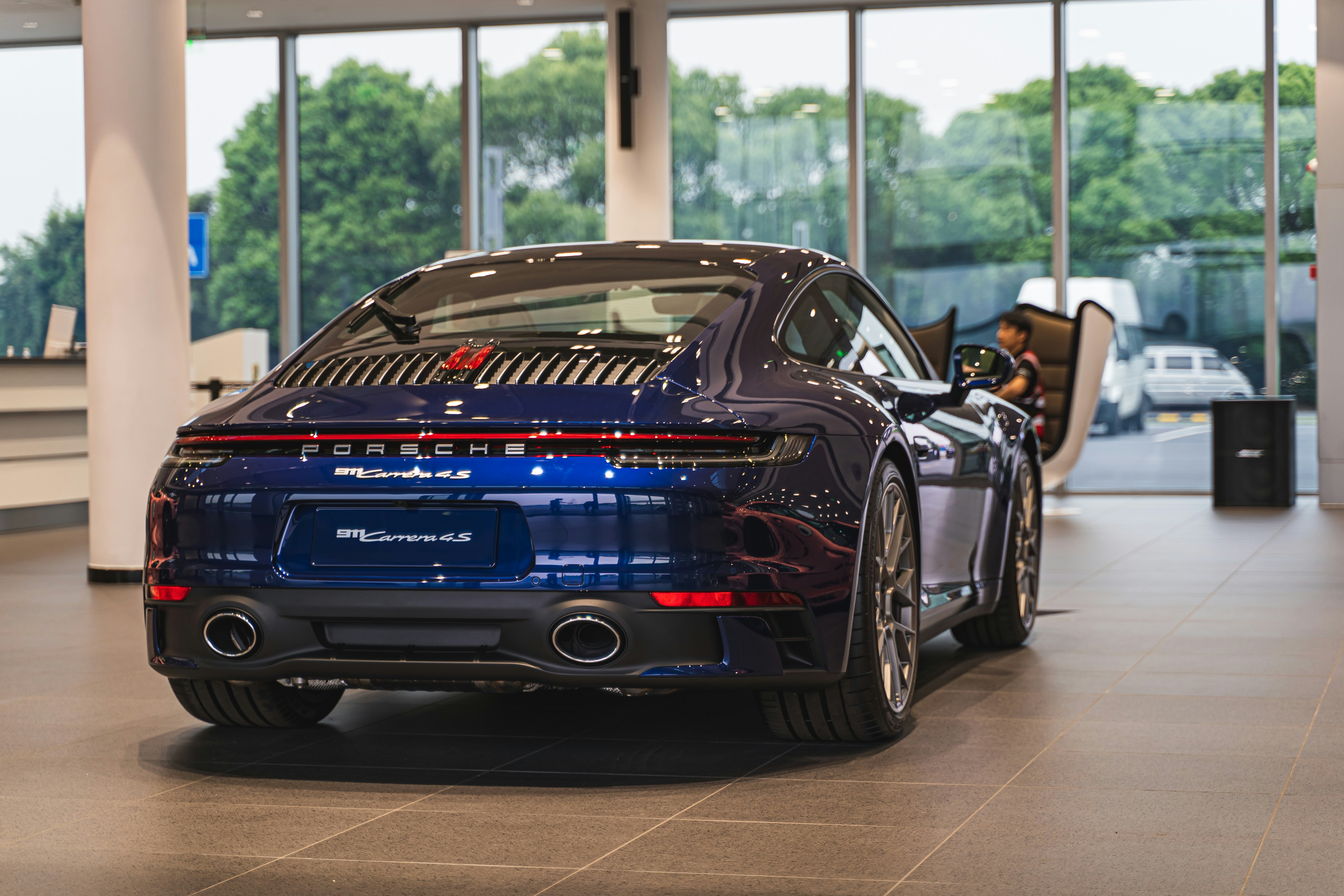 Foto Carro azul – Imagen Llevar a la fuerza gratis en Unsplash