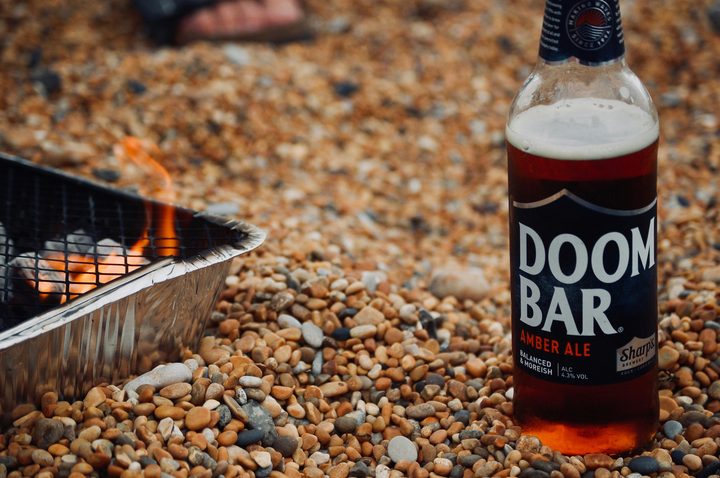 Doom Bar Amber Ale bottle photo – Free Beer Image on Unsplash