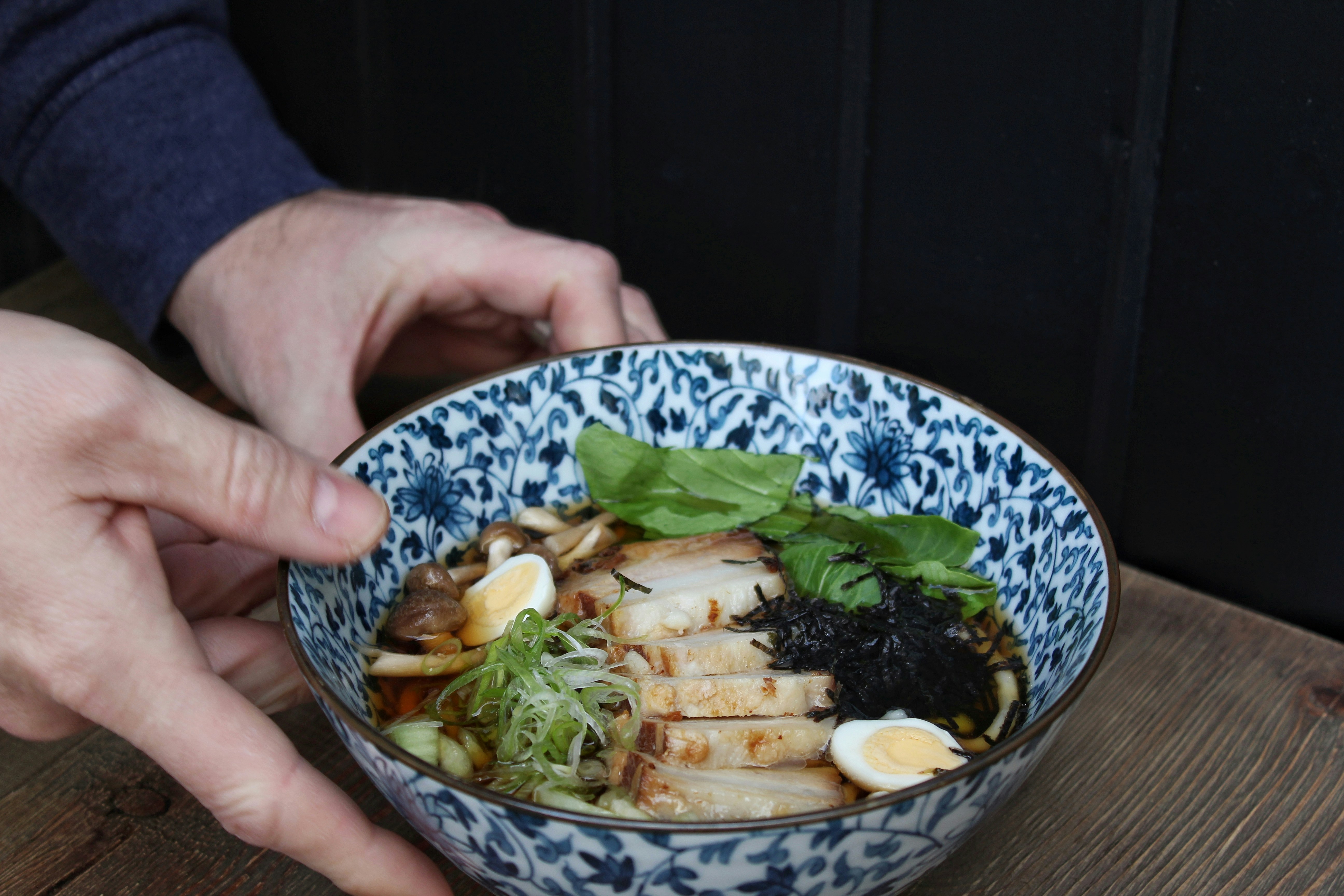 Foto Lazo de ramen – Imagen Humano gratis en Unsplash