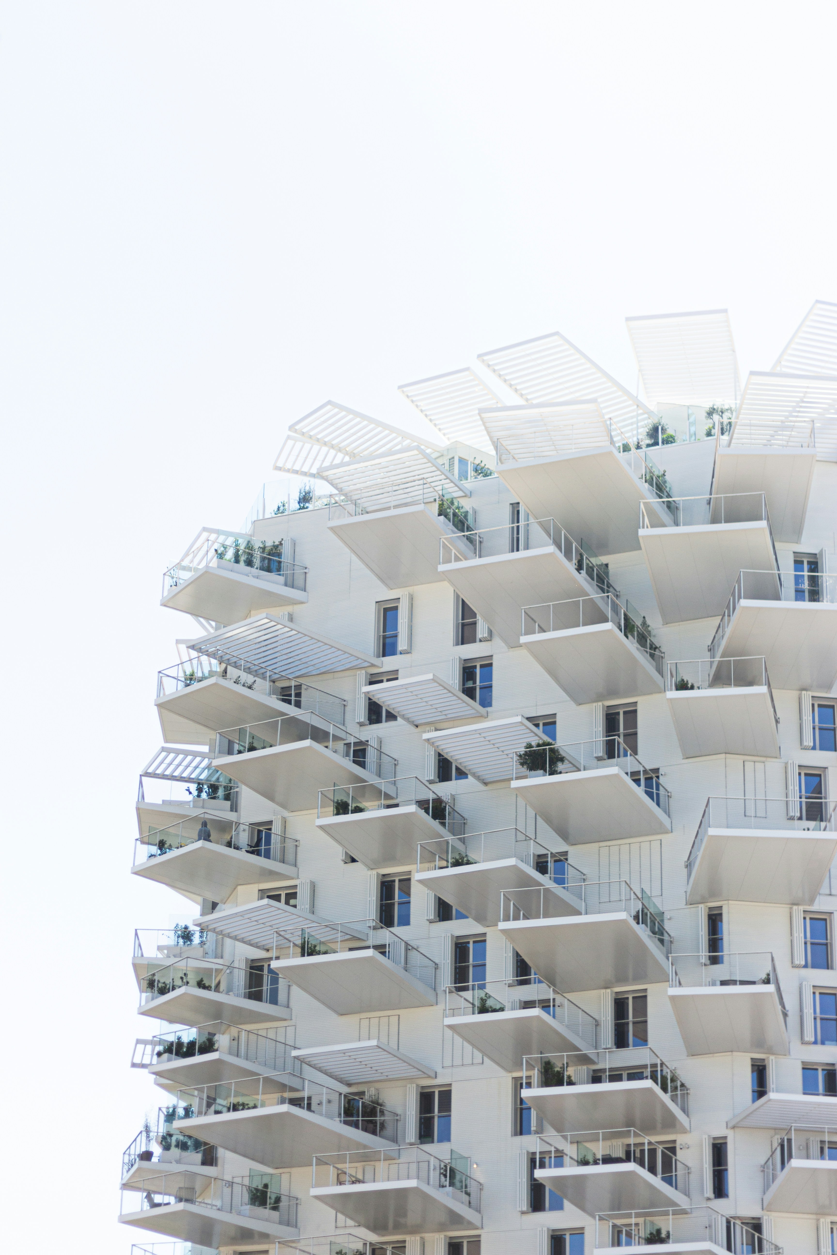 White high-rise building photo – Free Grey Image on Unsplash