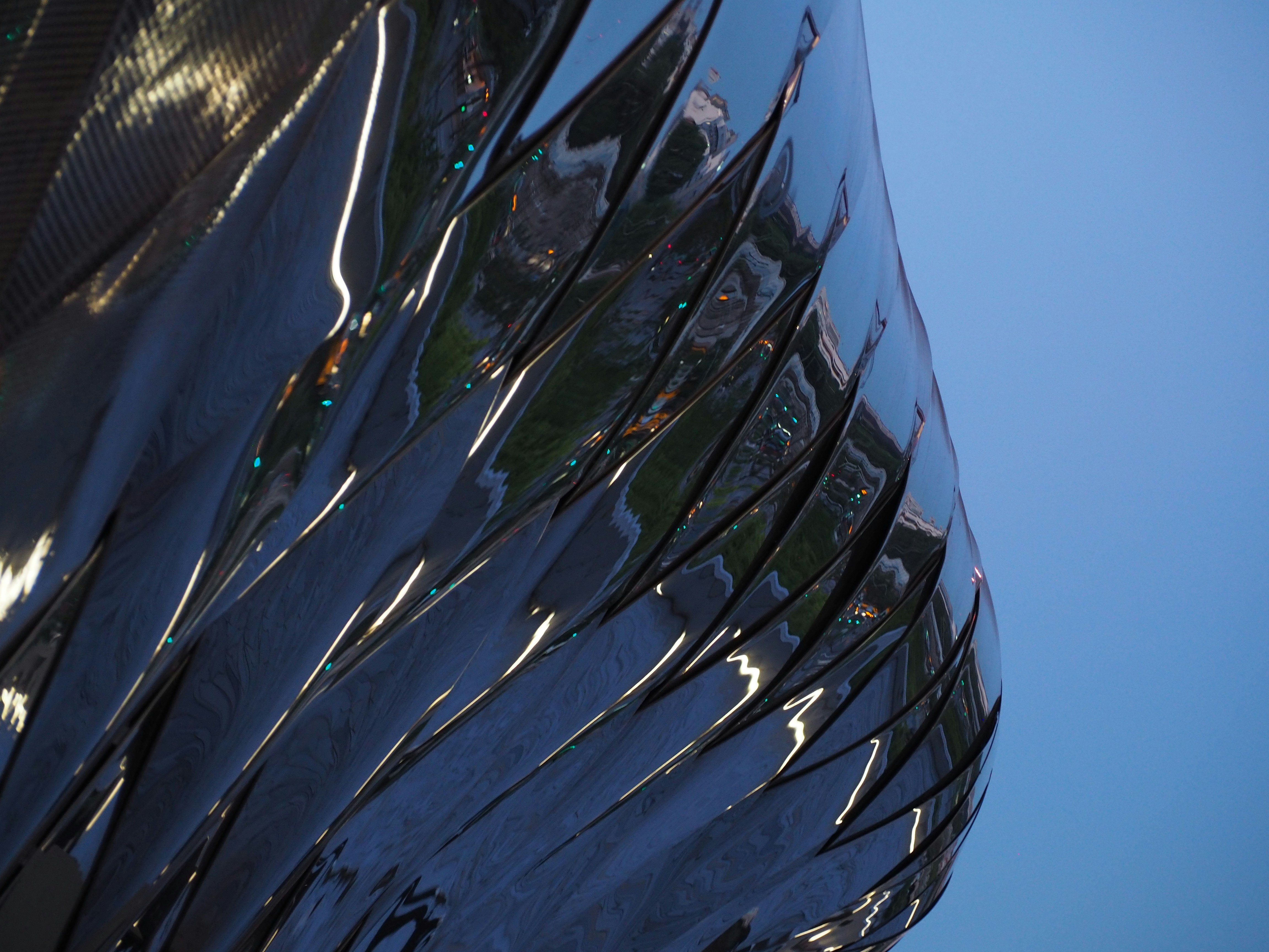 A close up of a shiny metal object photo – Free Mirror Image on Unsplash