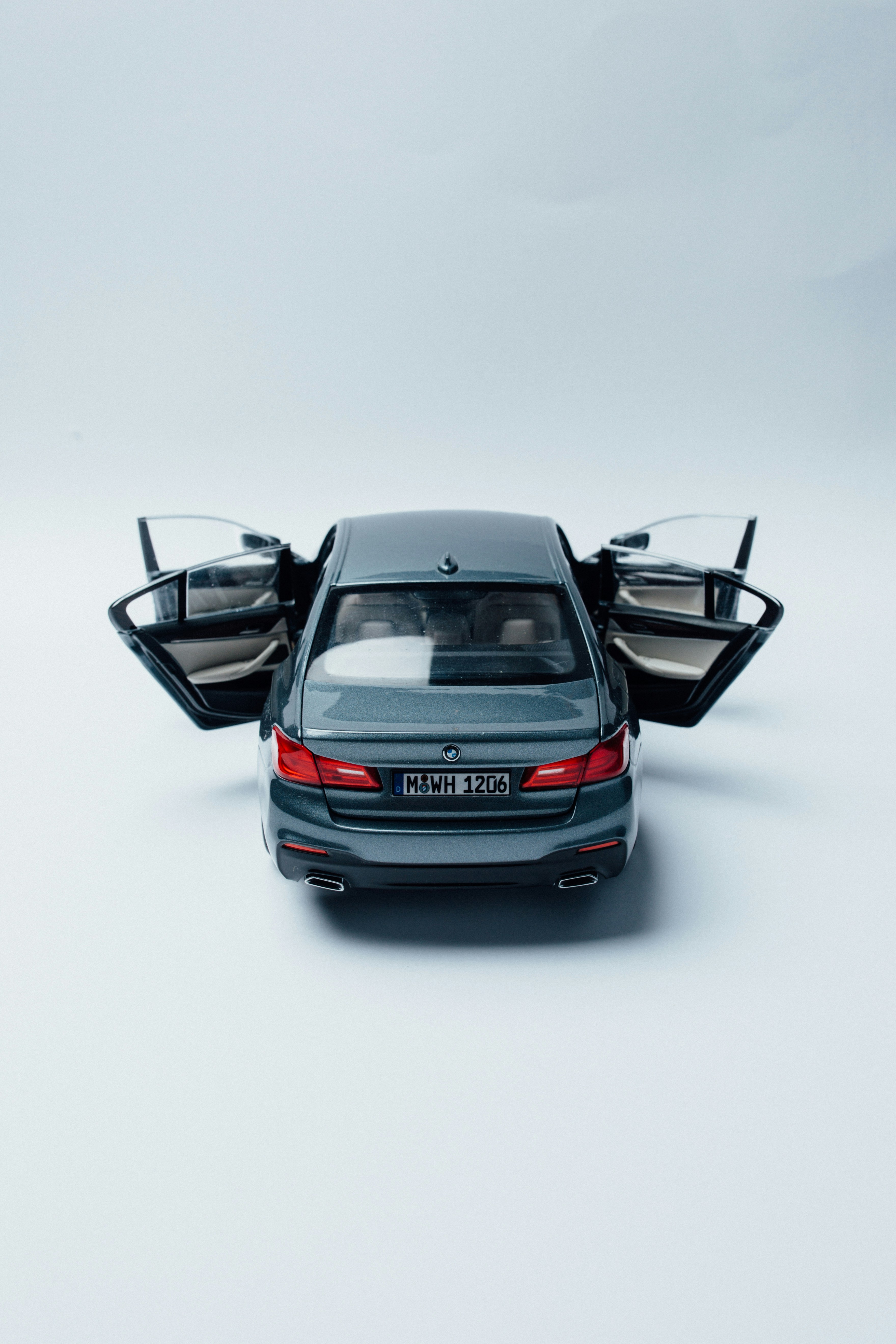 Open-Door Mercedes: A miniature sedan ready for a quiet drive