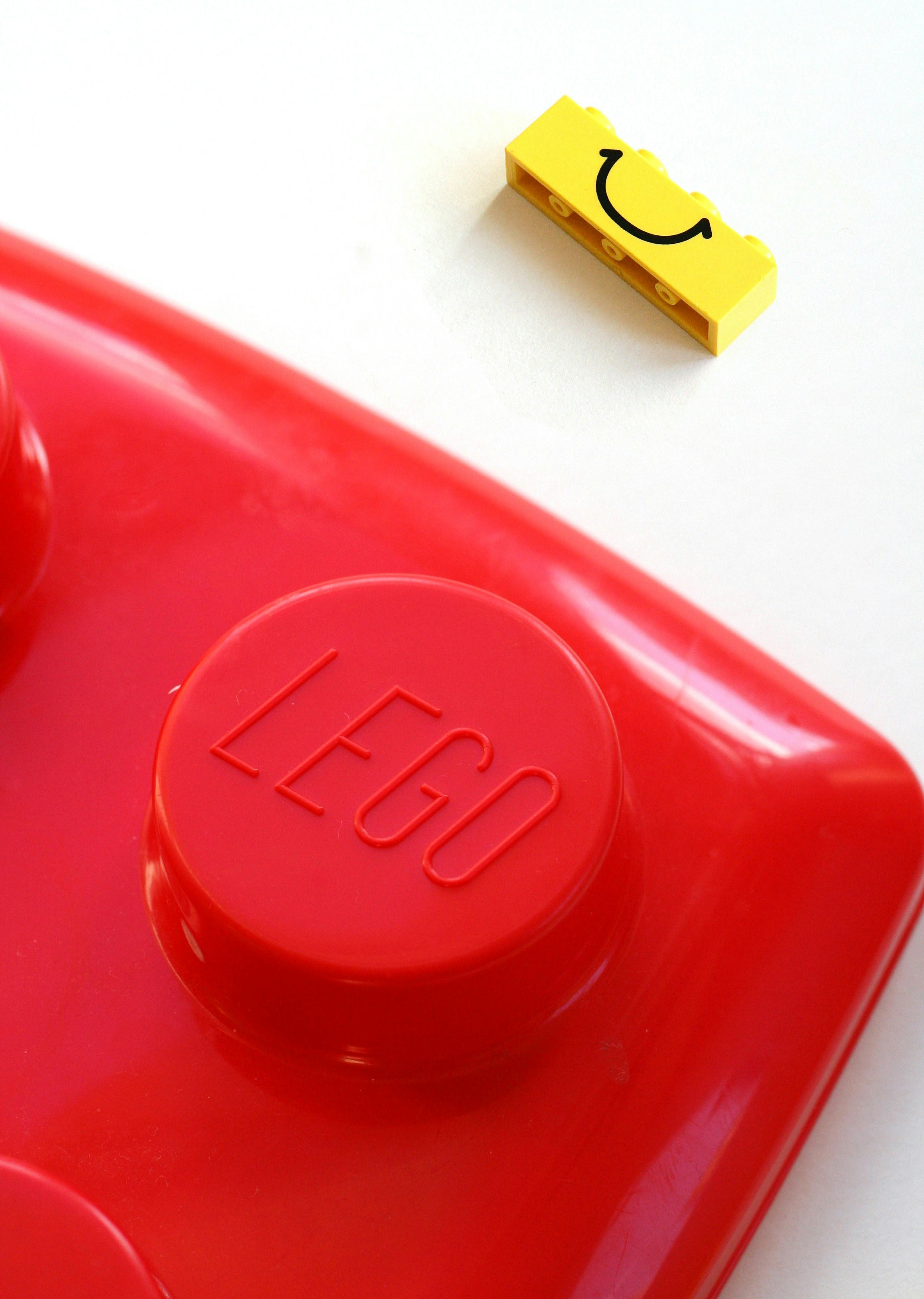 LEGO toy button photo – Free Red Image on Unsplash