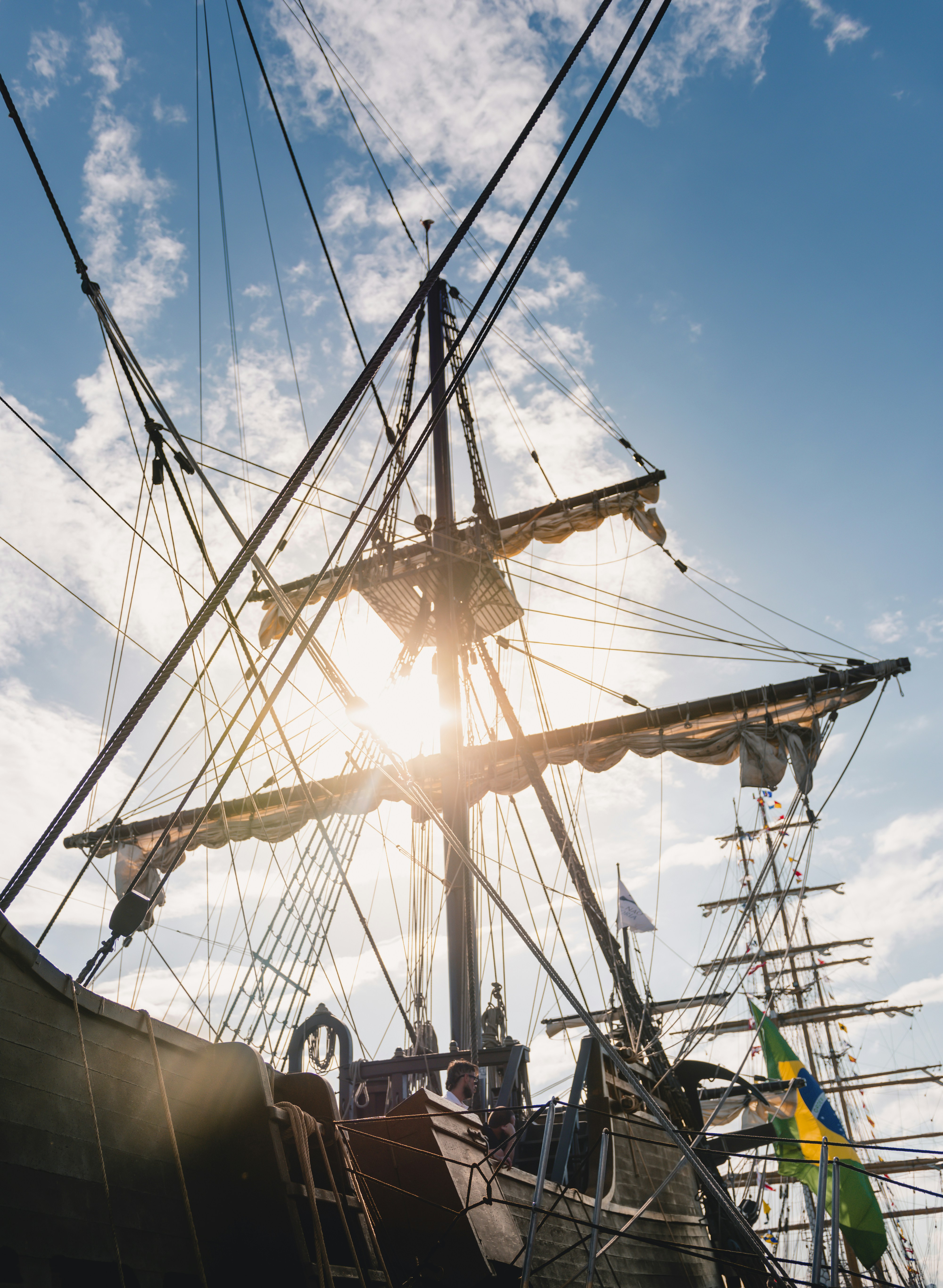 Brown wooden galleon ship with Brazil flag photo – Free Rouen Image on ...