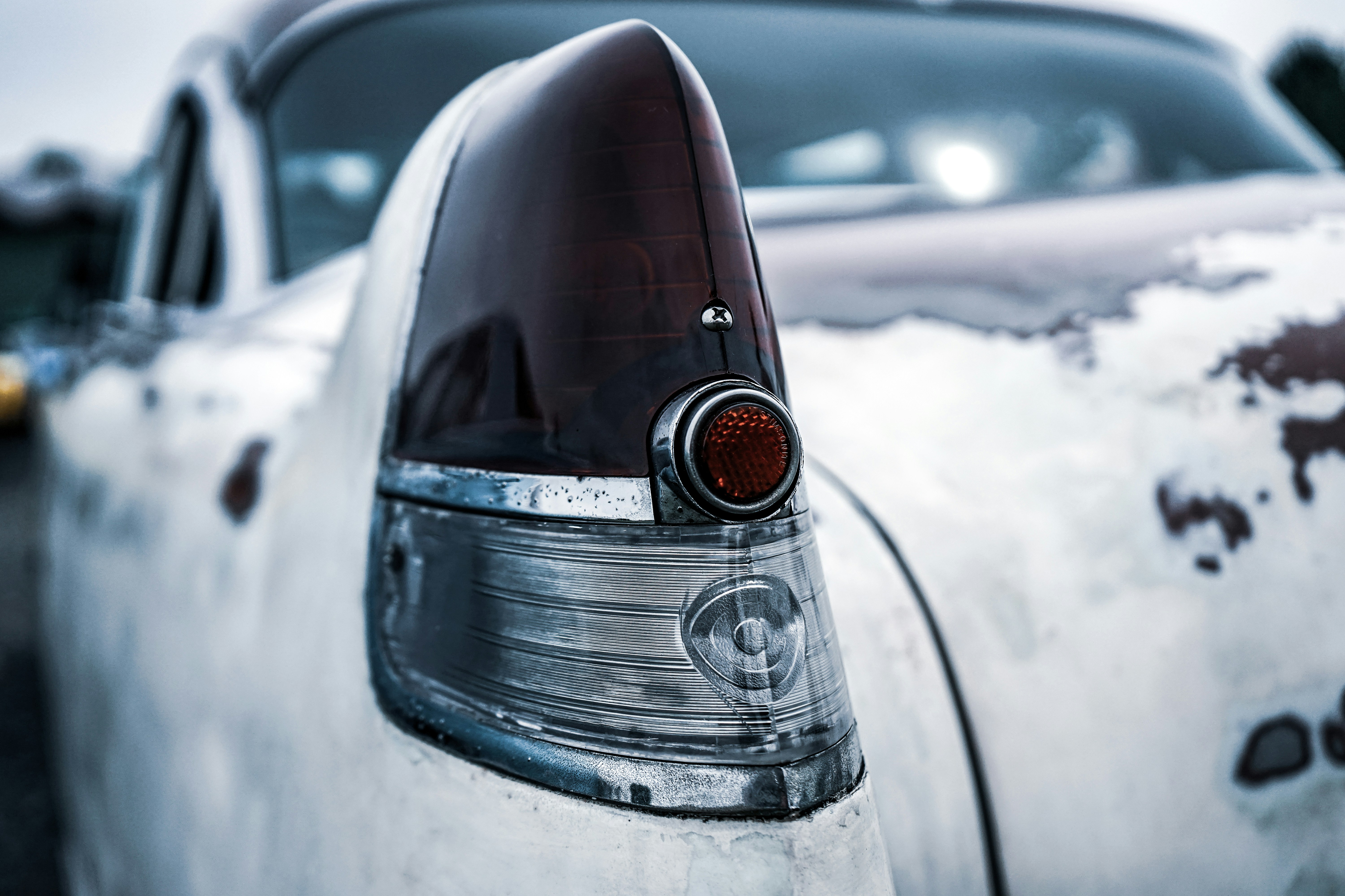 Vintage Elegance: Classic Car Tailfin in Focus