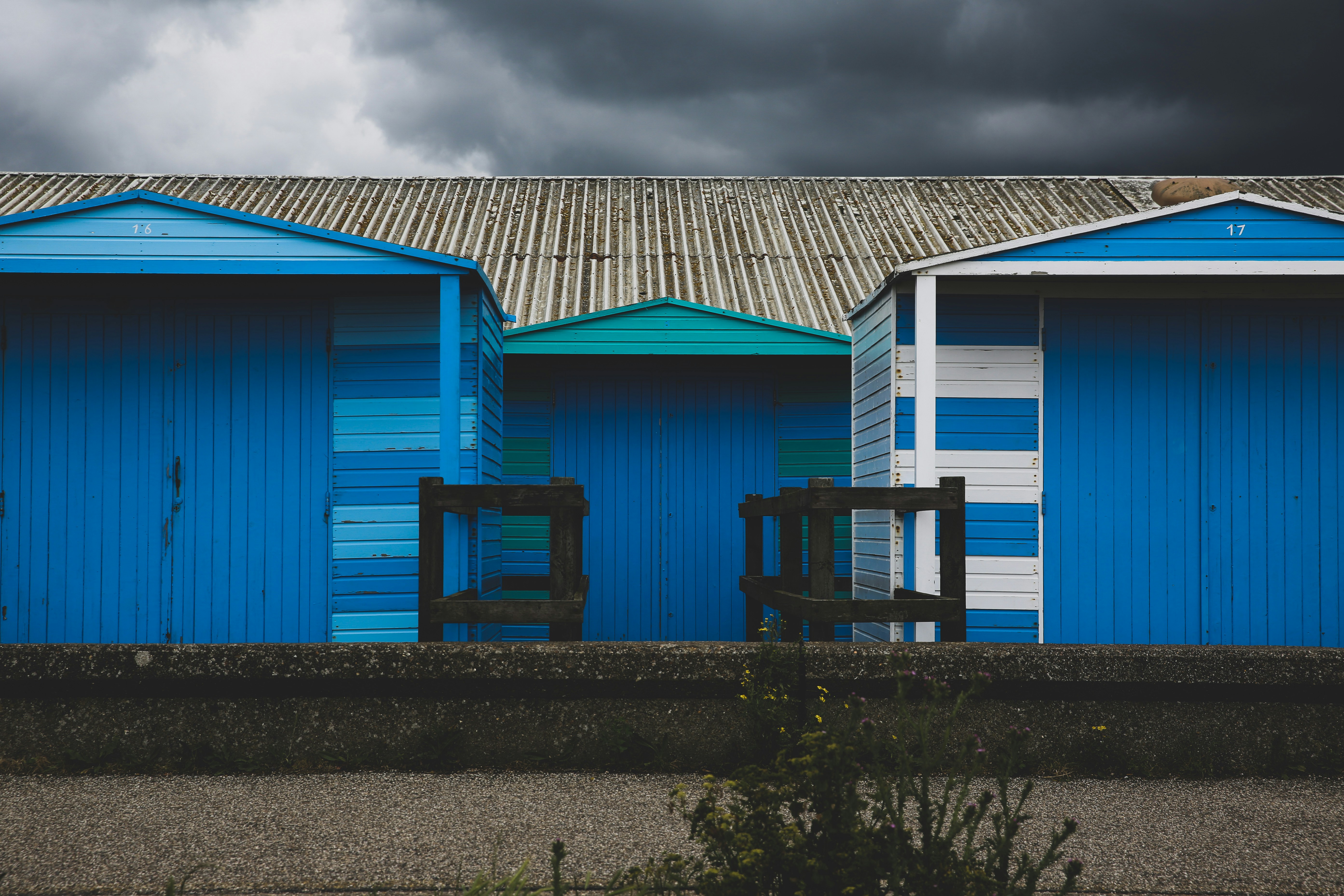 Blue and brown building during day photo – Free Nature Image on Unsplash