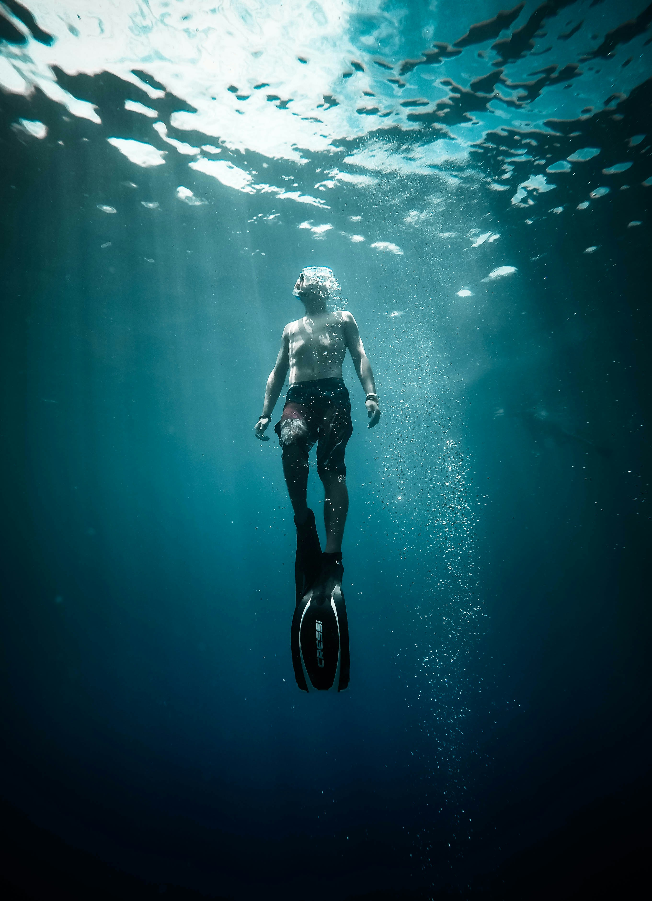 Man Underwater Pictures | Download Free Images on Unsplash