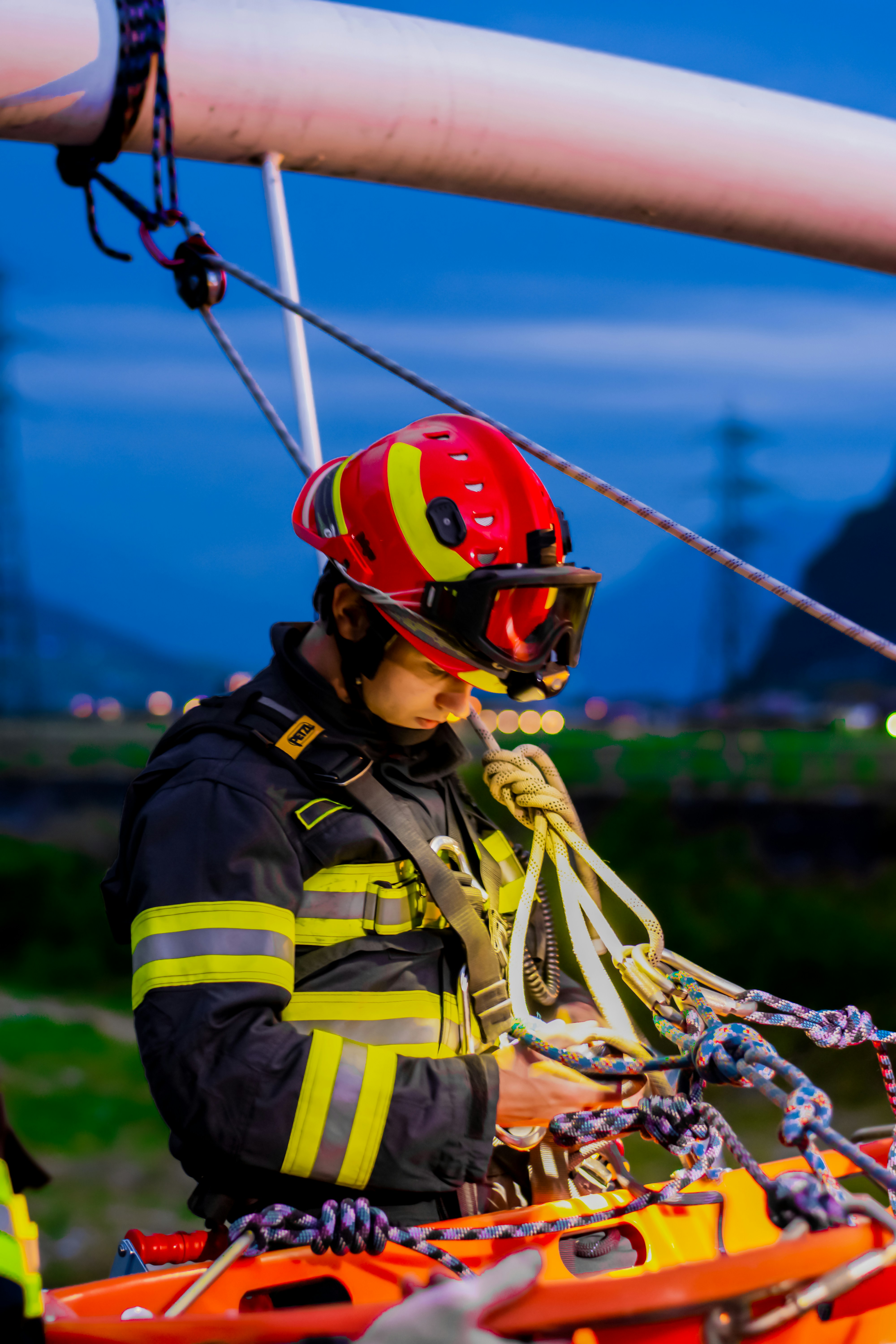 Emergency | 3 best free emergency, fireman, human and fire photos on ...