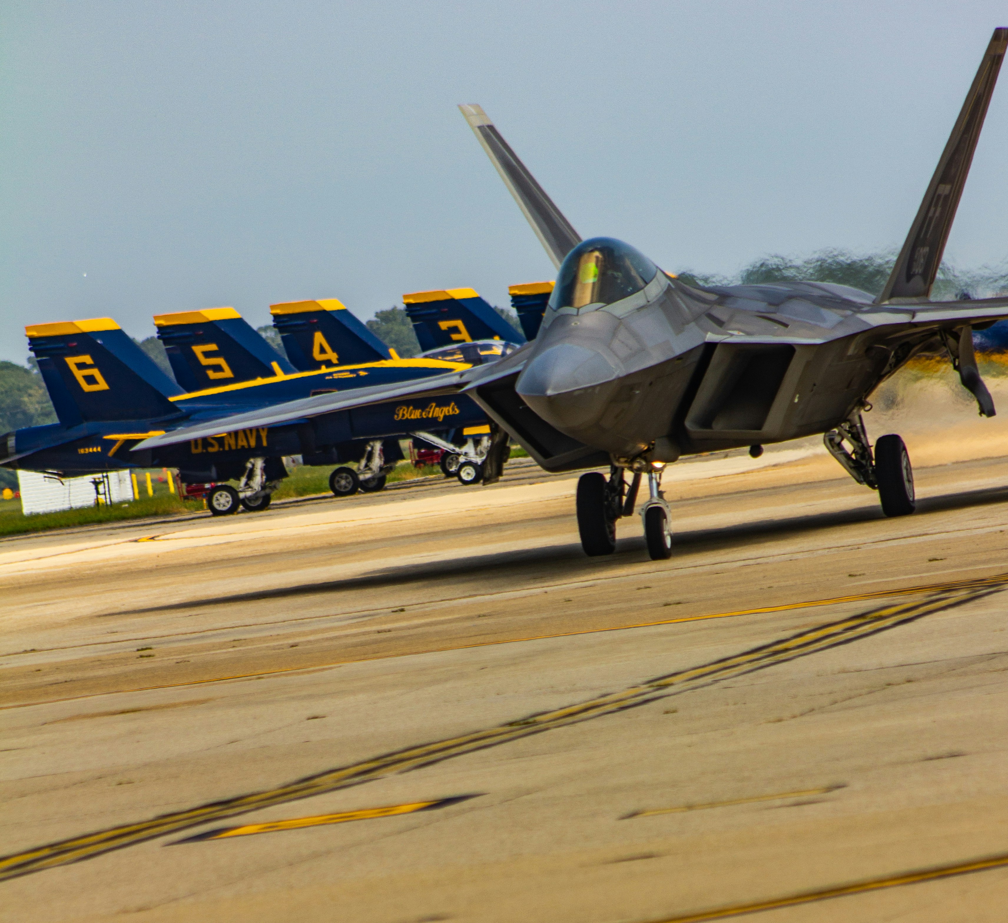 Black plane photo – Free Aircraft Image on Unsplash