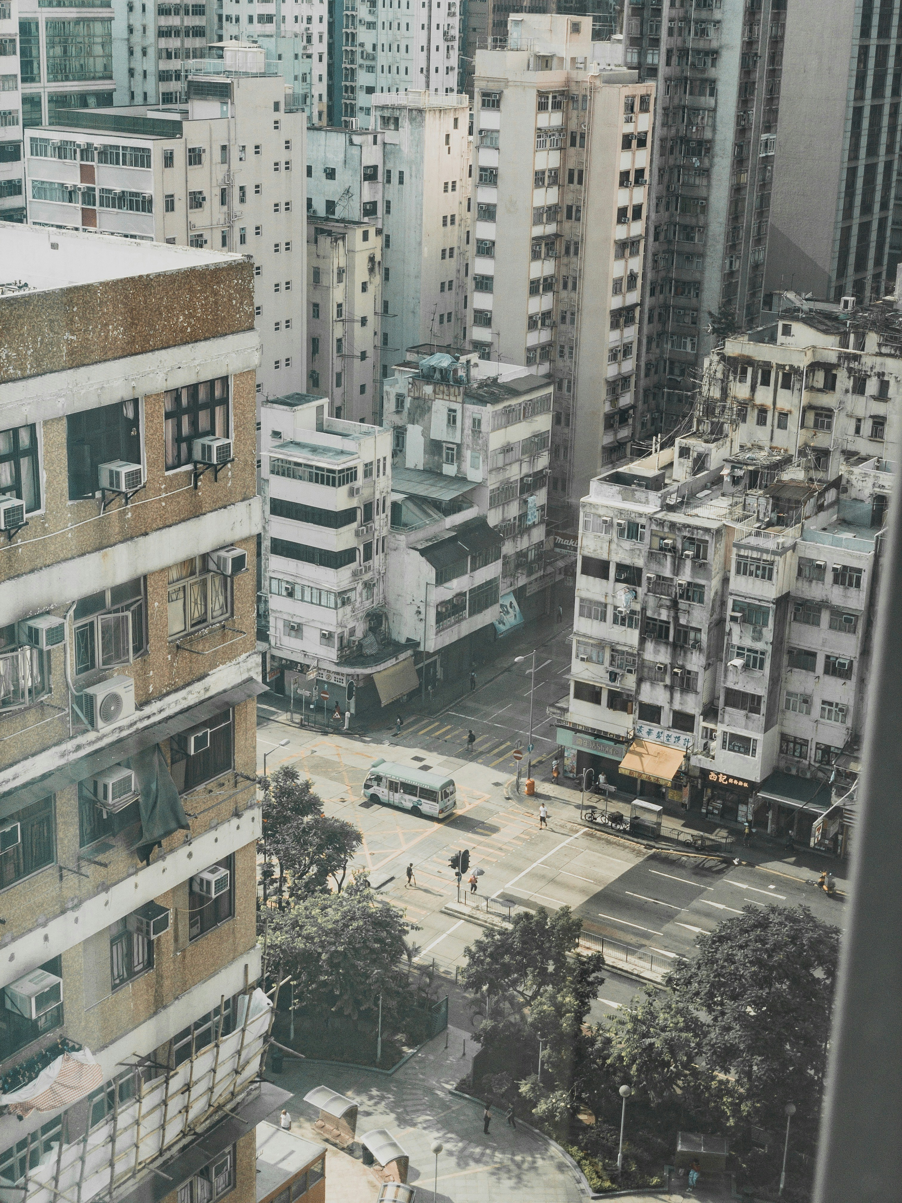 High-rise and mid-rise buildings photo – Free Sunrise Image on Unsplash