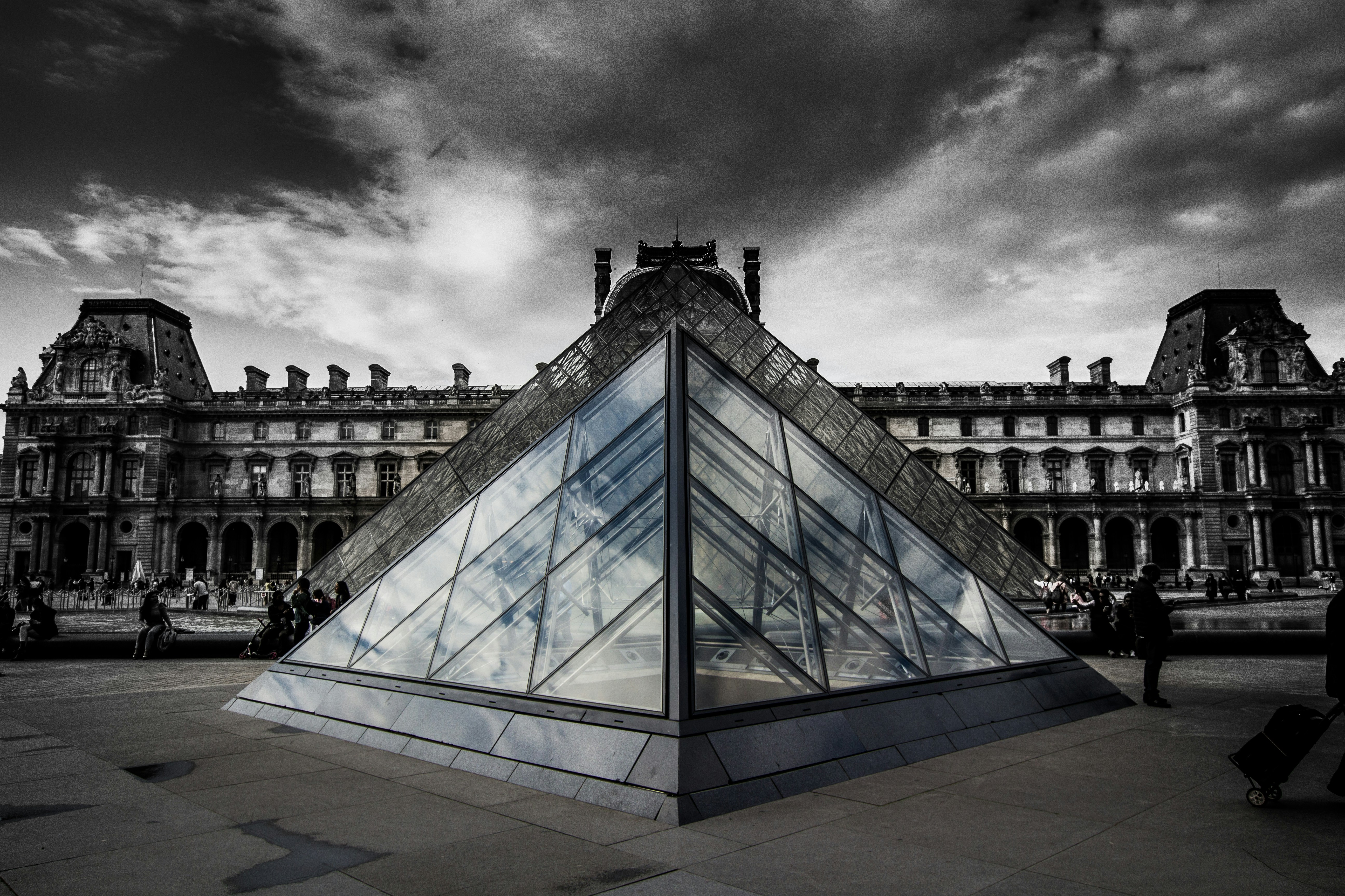 Monochrome Prism Over the Louvre: Geometry Against History