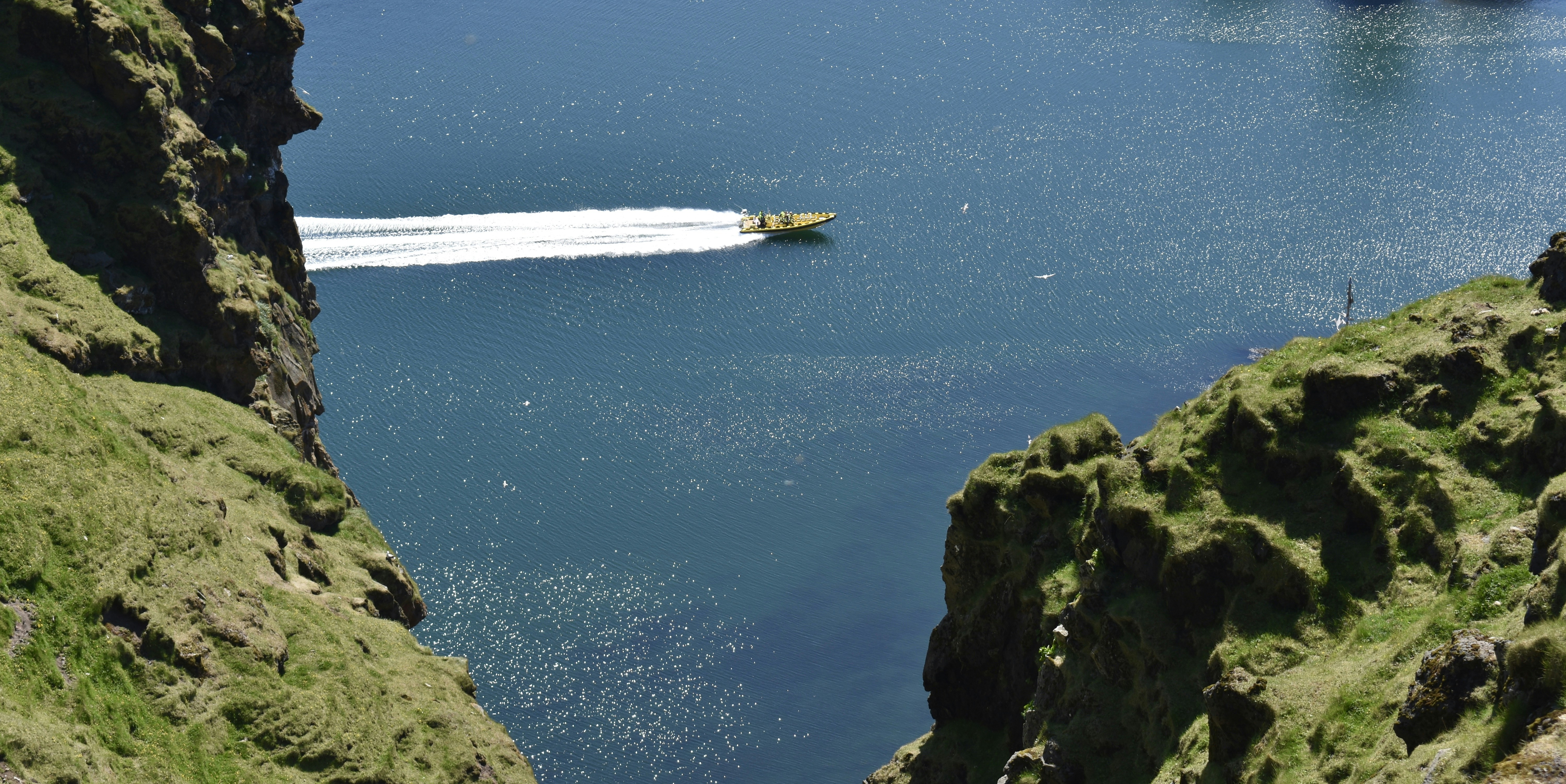 Foto Powerboard en el océano – Imagen Azul gratis en Unsplash