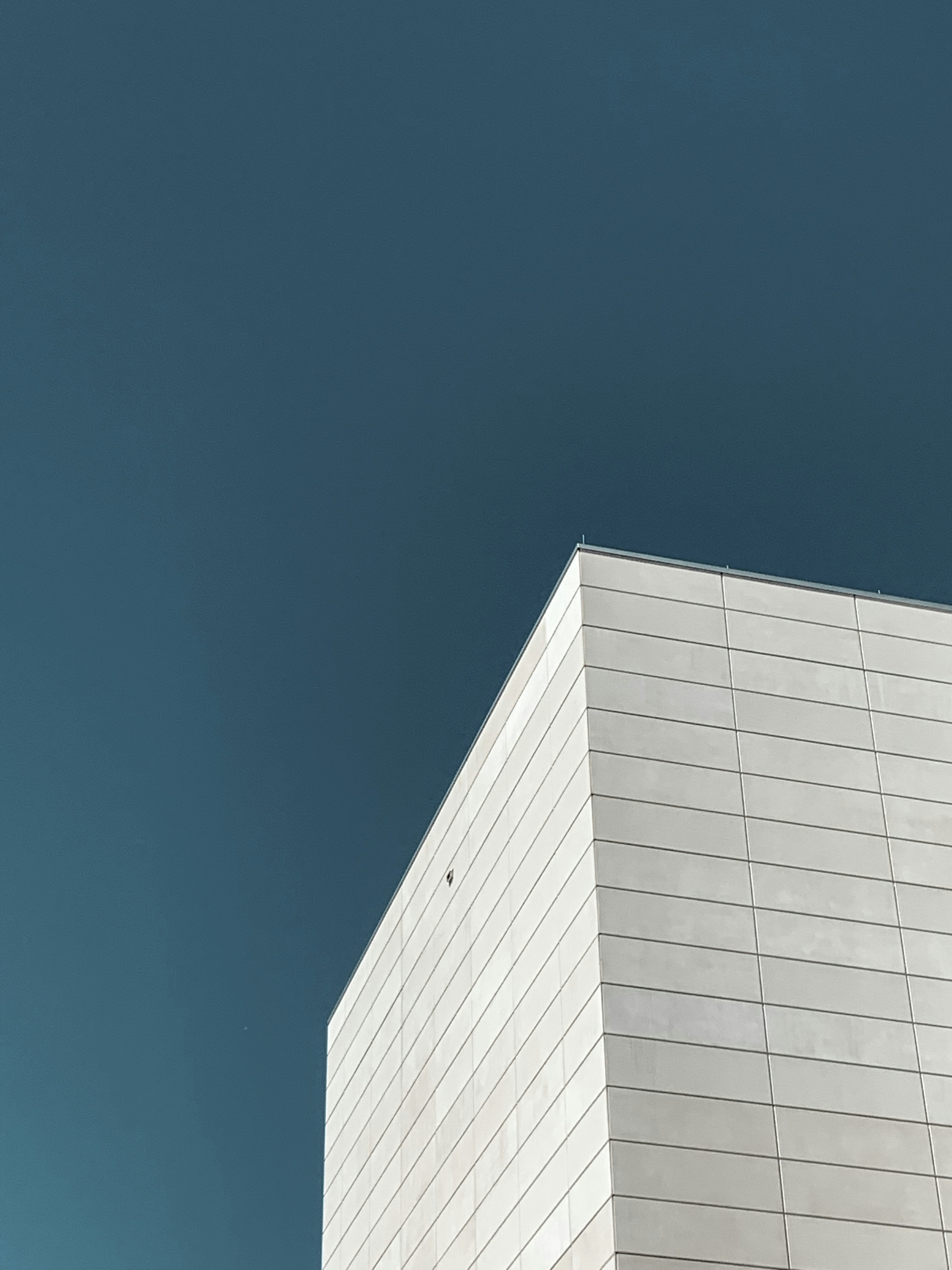 Grey Building Pictures | Download Free Images on Unsplash