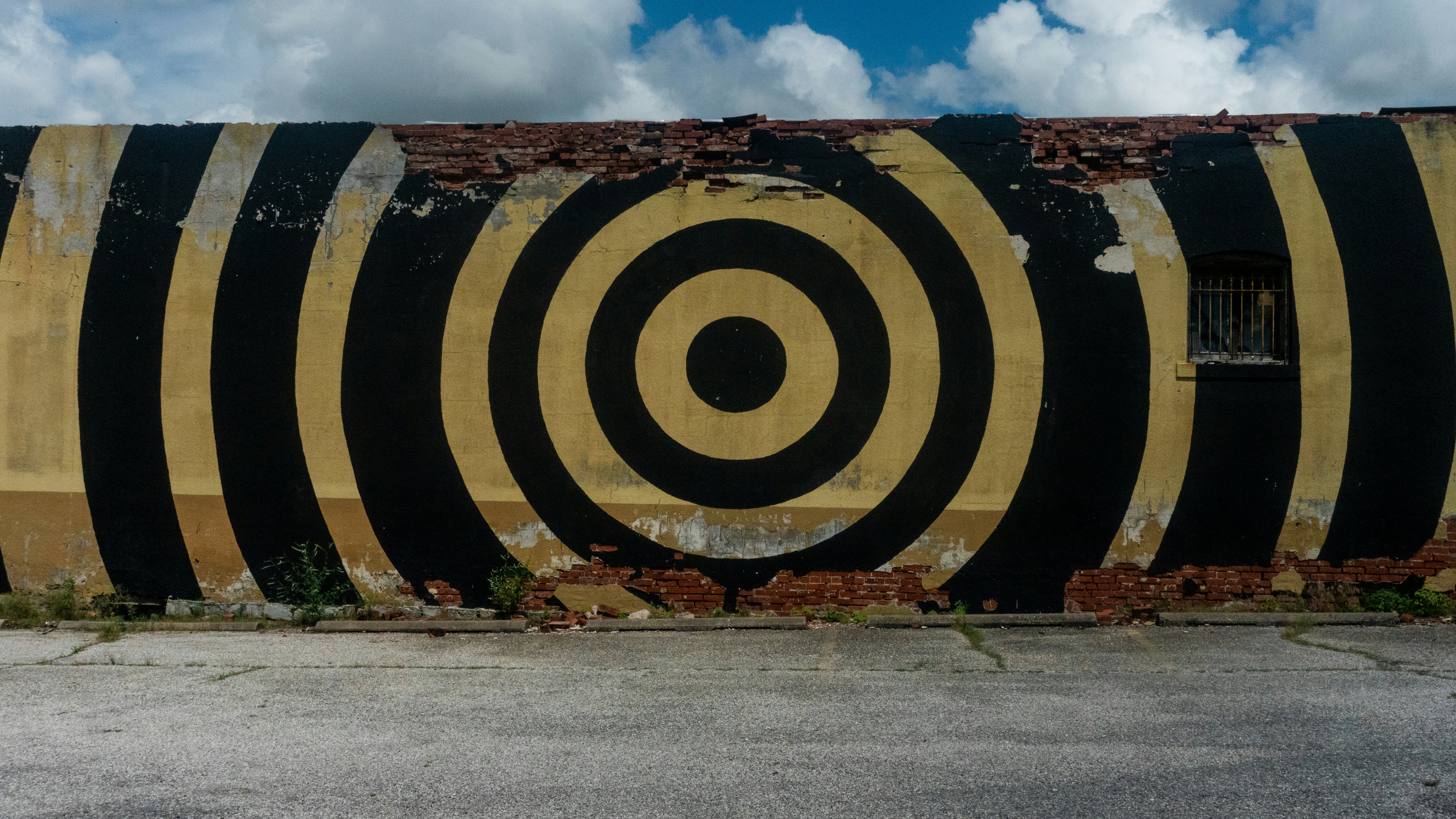 Target wall photo – Free Art Image on Unsplash