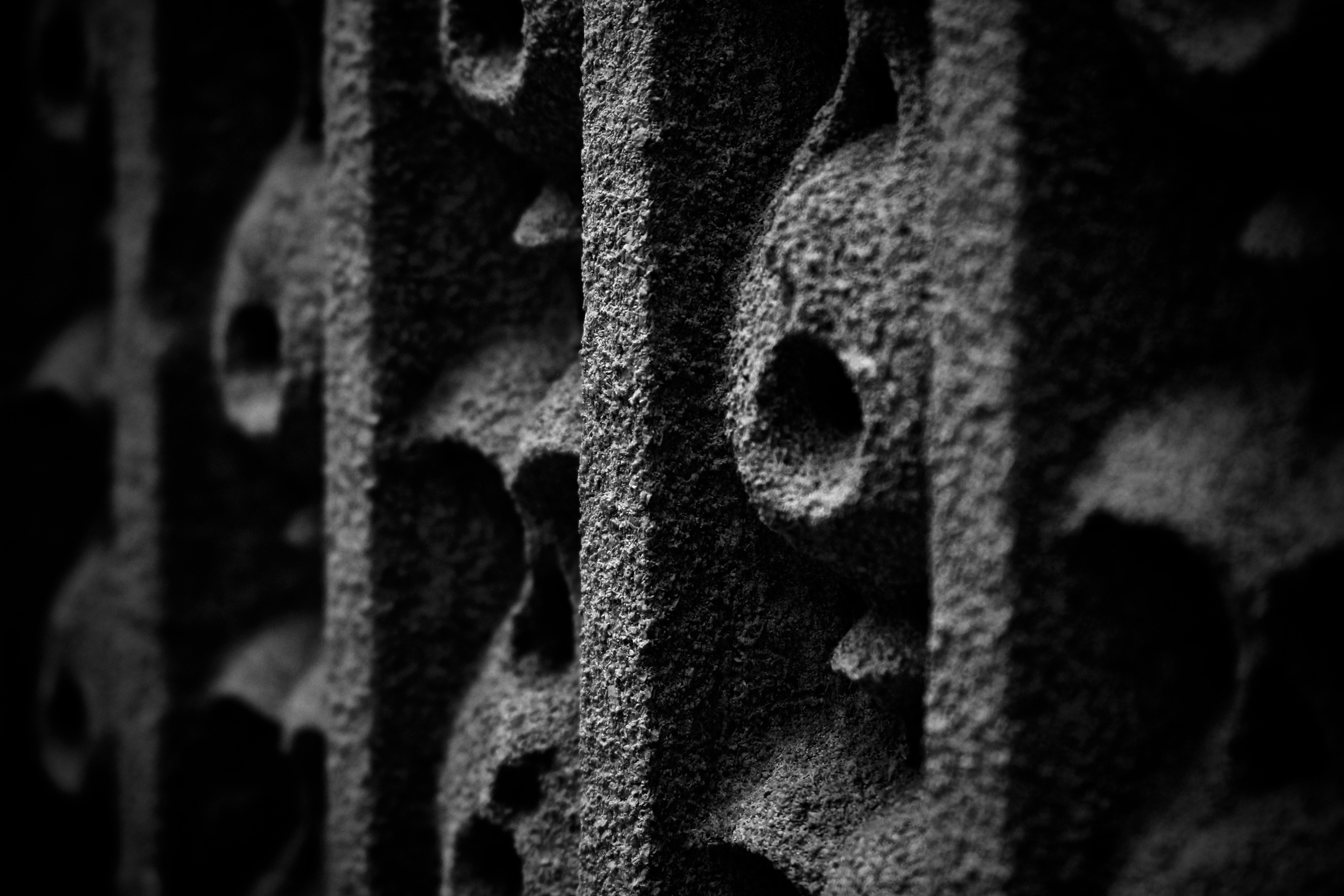 selective focus photography of gray concrete wall
