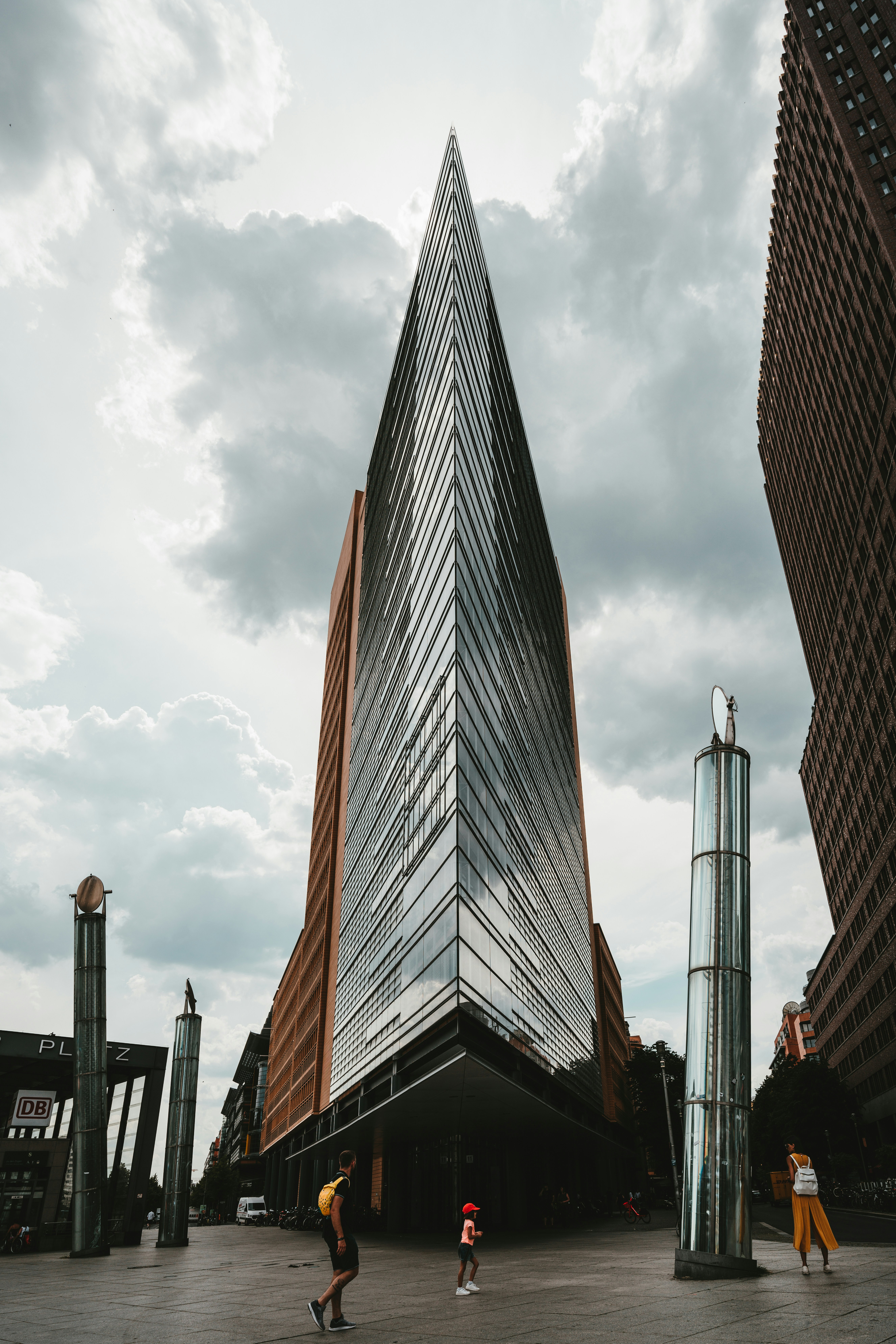 Grey high rise building photo – Free Berlin Image on Unsplash