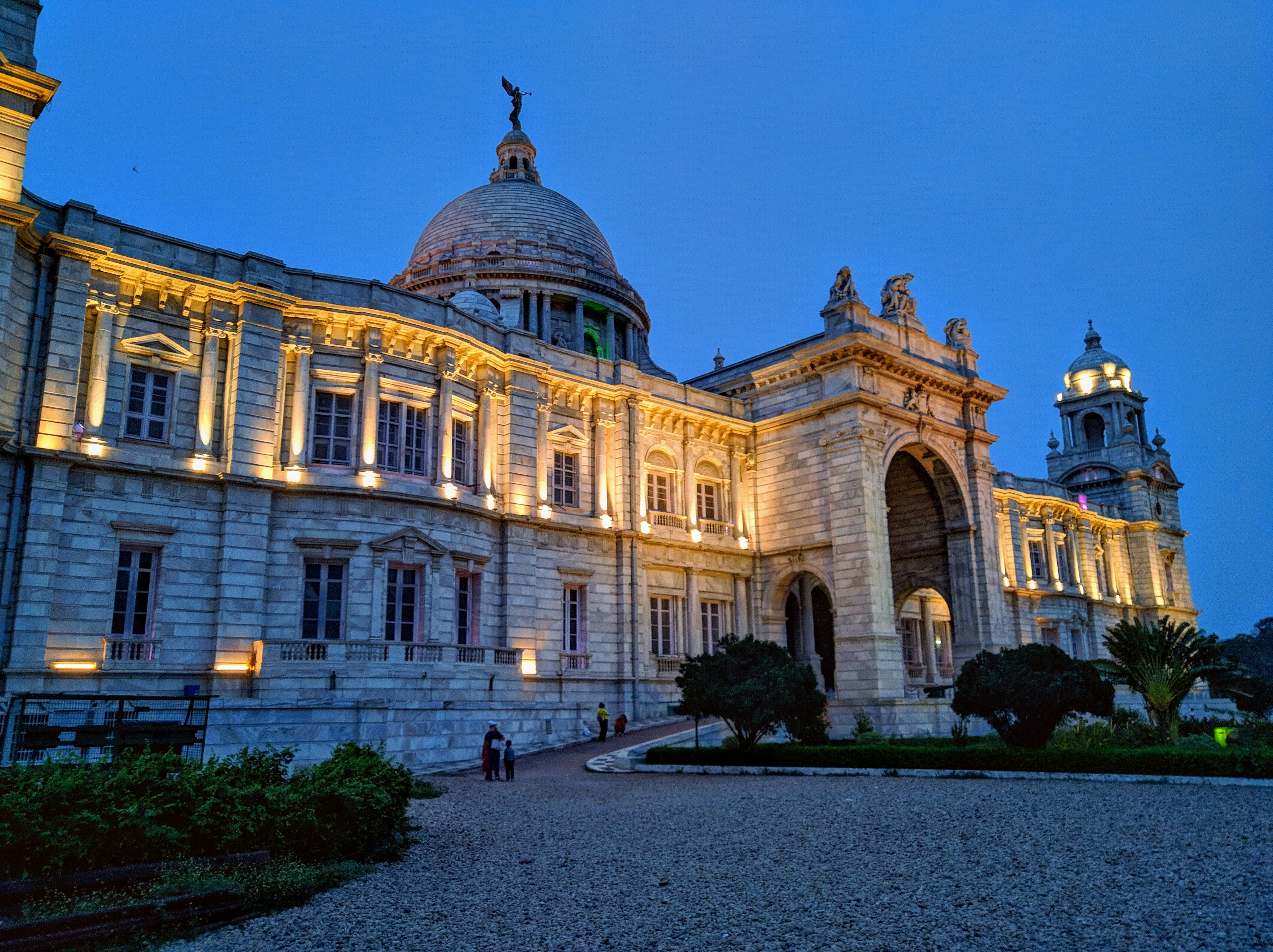 Evening Facade: Illumination Elevates a Neo-Classical Palace