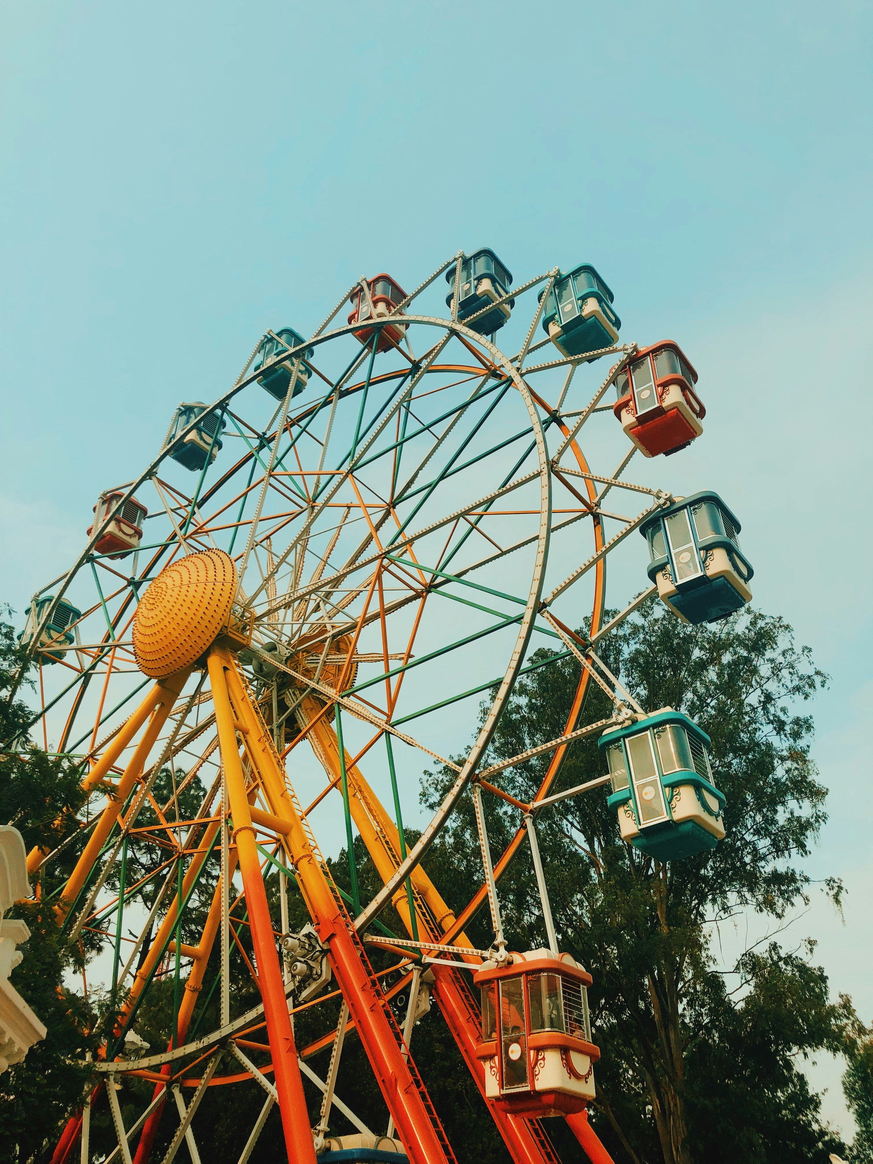 Yellow and red Ferris wheel photo – Free Food Image on Unsplash
