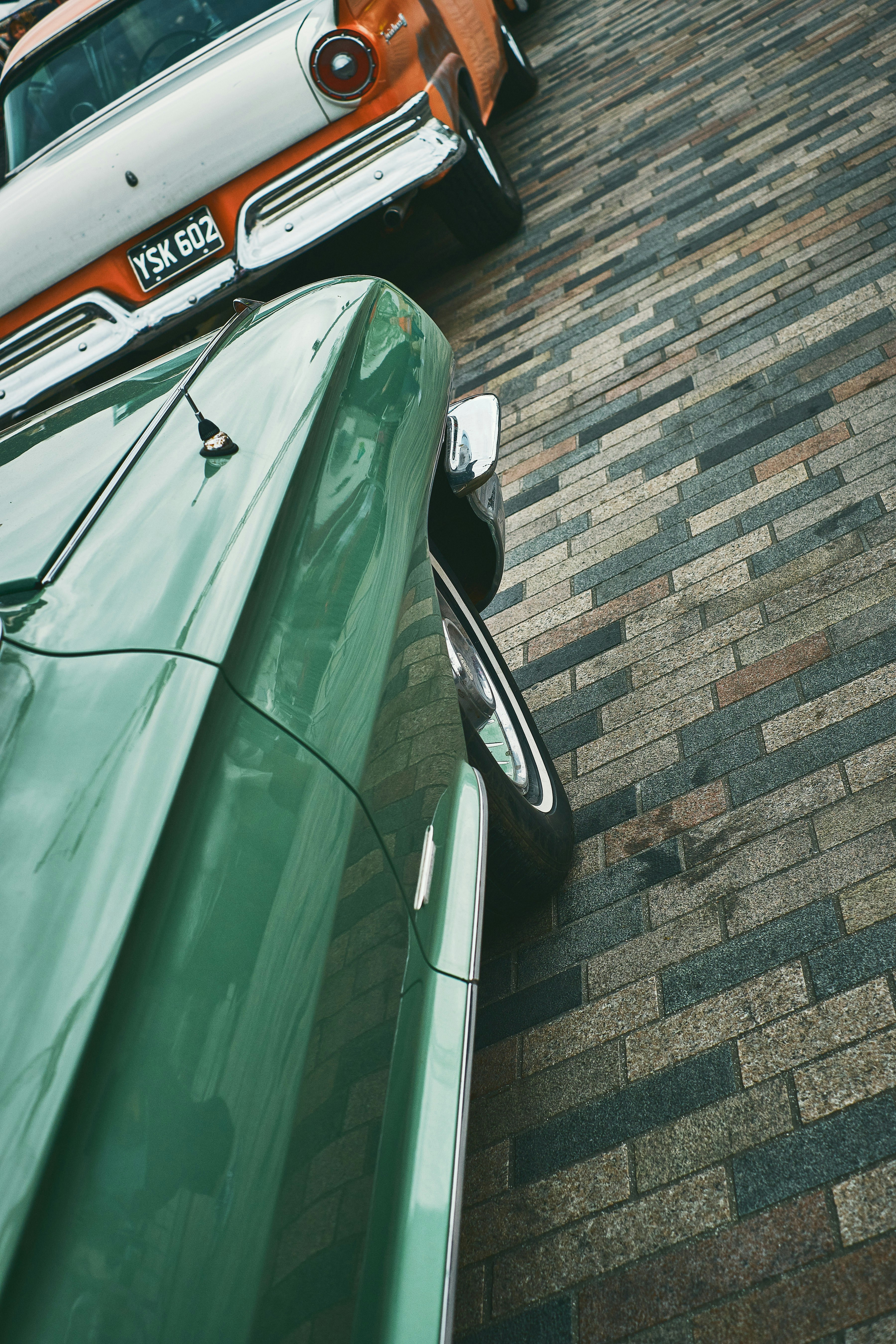 Green car hood photo photo – Free Grey Image on Unsplash