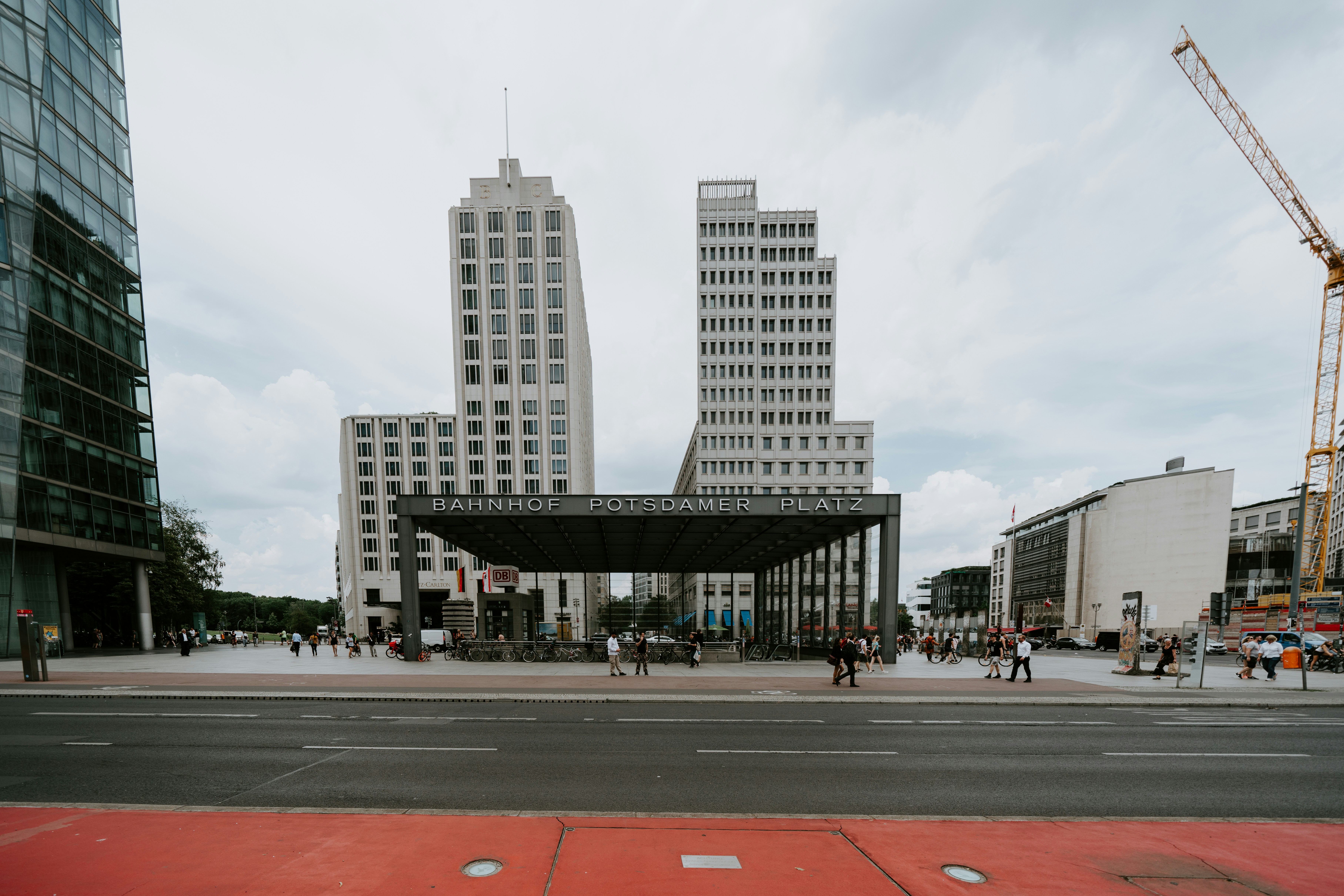 Gateway to the City: Poised at the Bahnhoff Platz