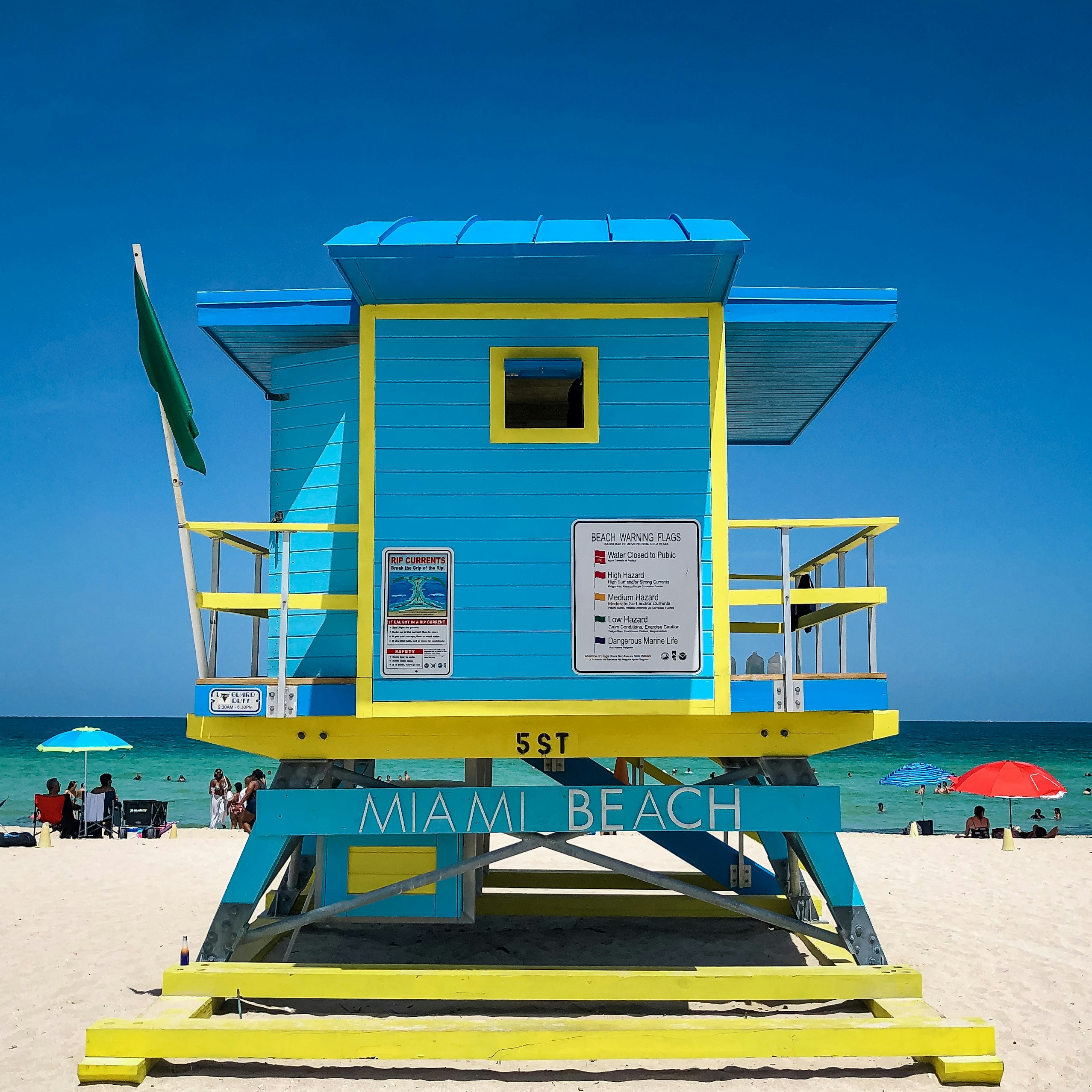 Blue Miami Beach guard house photo – Free Building Image on Unsplash