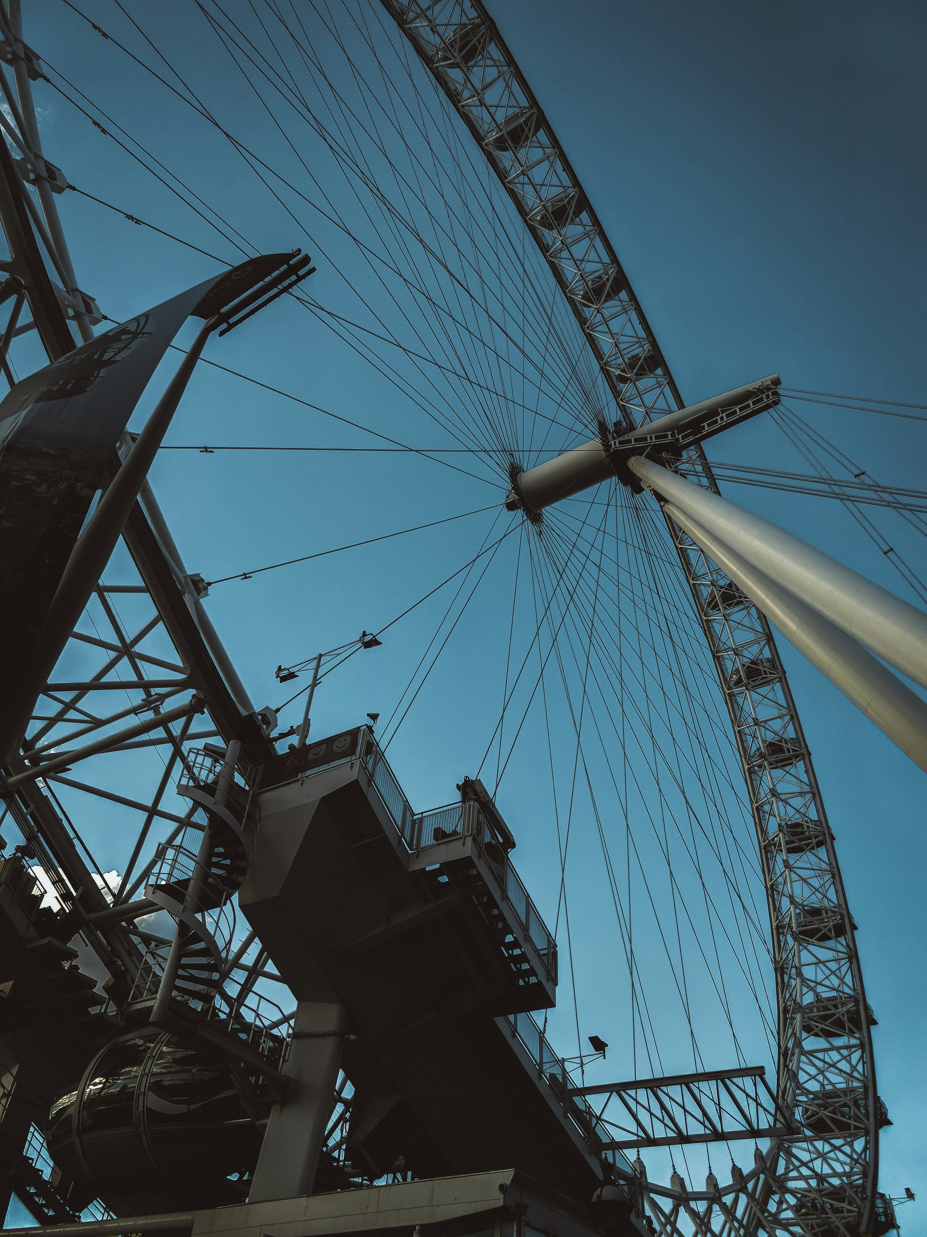 Gray ferris-wheel photo – Free Blue Image on Unsplash