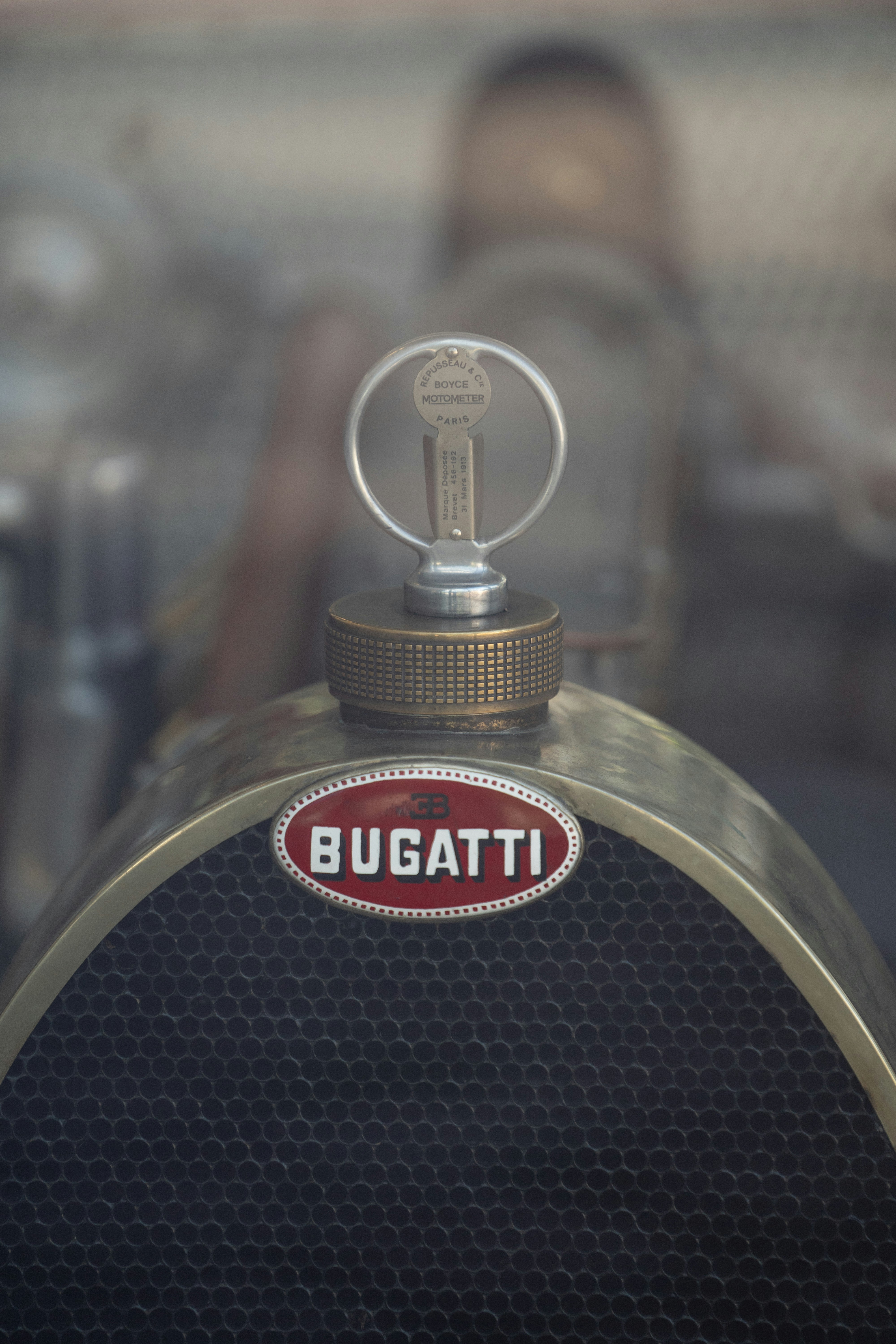 Bugatti logo photo – Free Grey Image on Unsplash