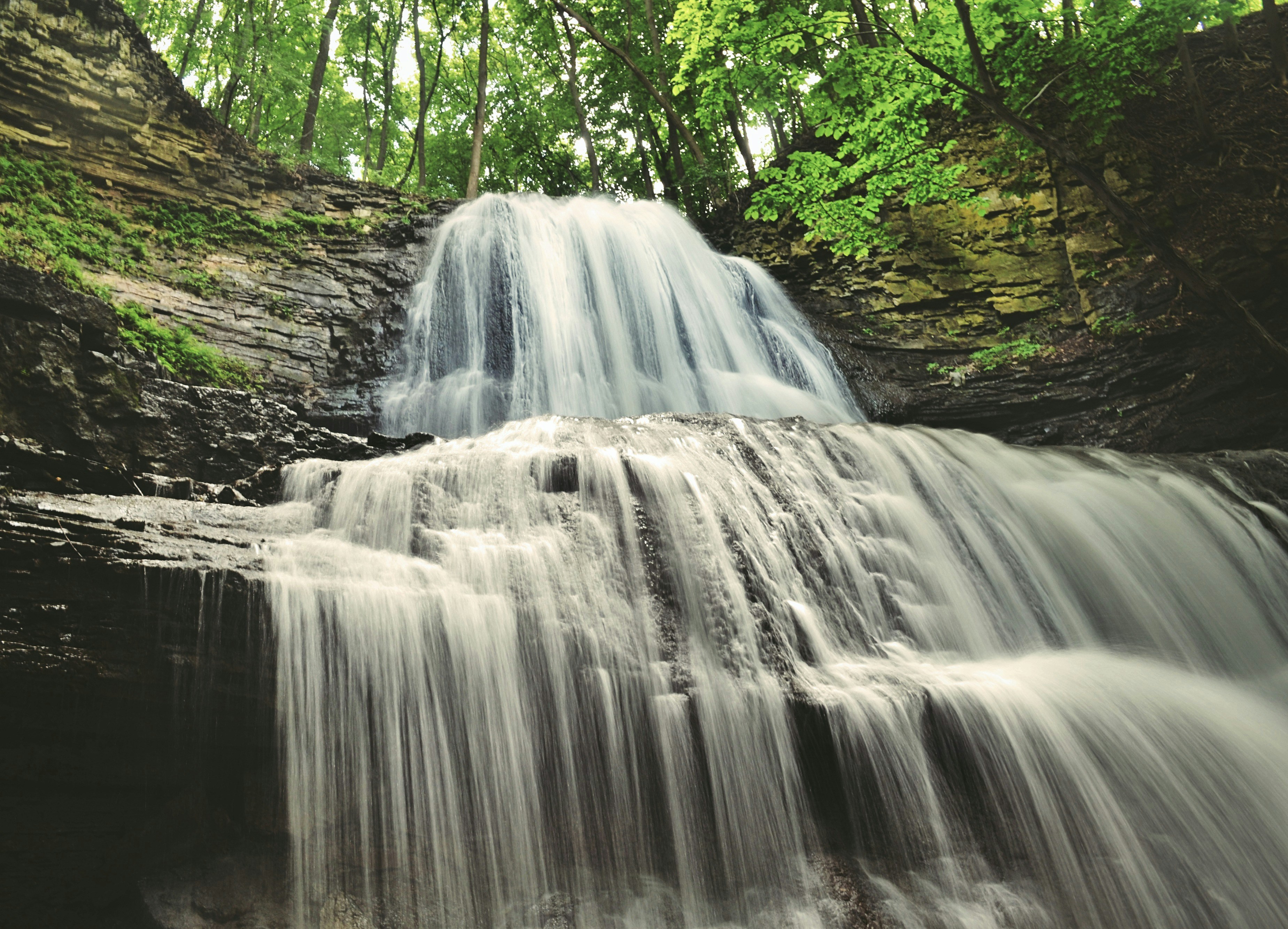 Waterfall during daytime photo – Free Grey Image on Unsplash