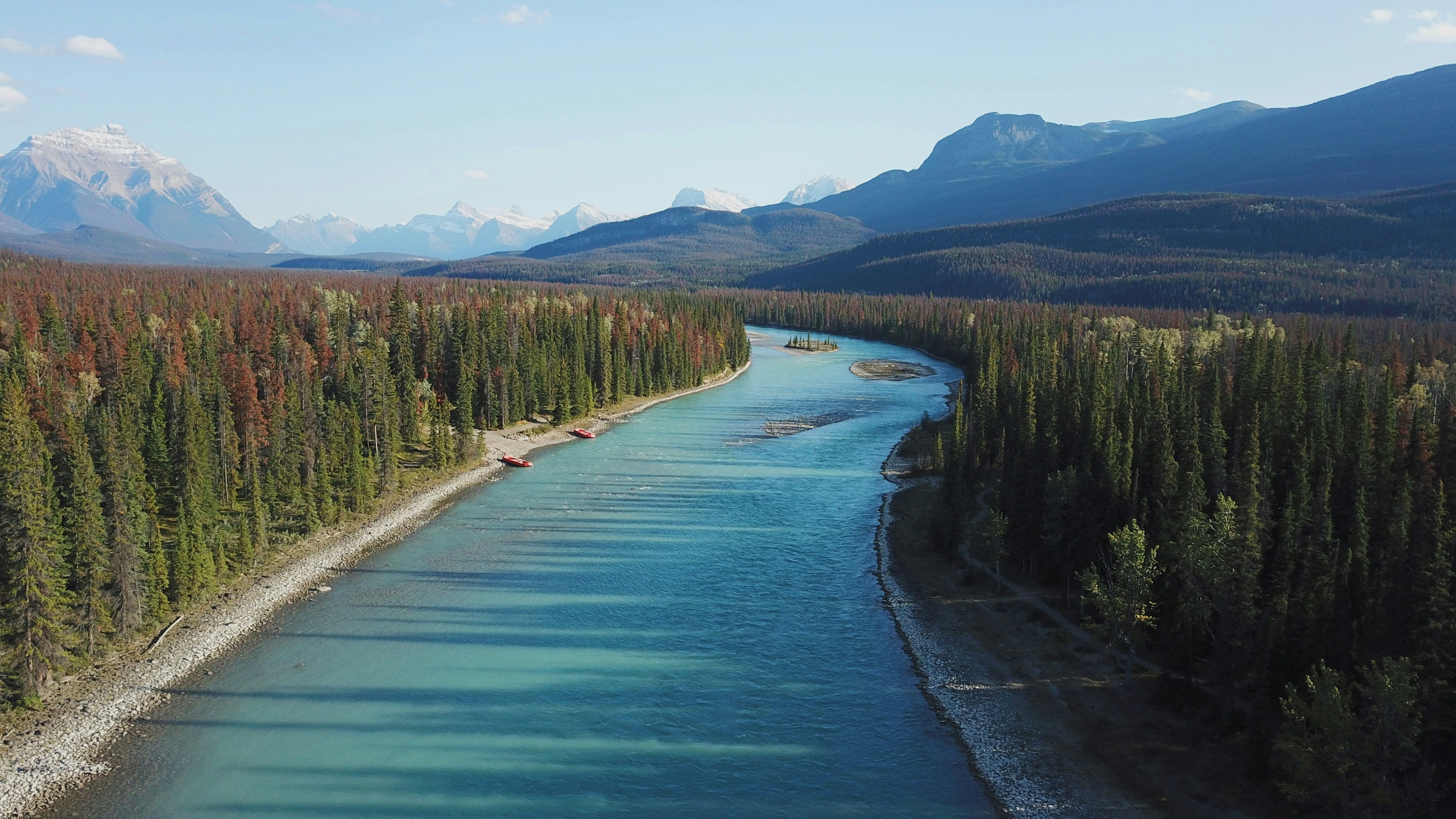 Tree lined river photo – Free Canada Image on Unsplash