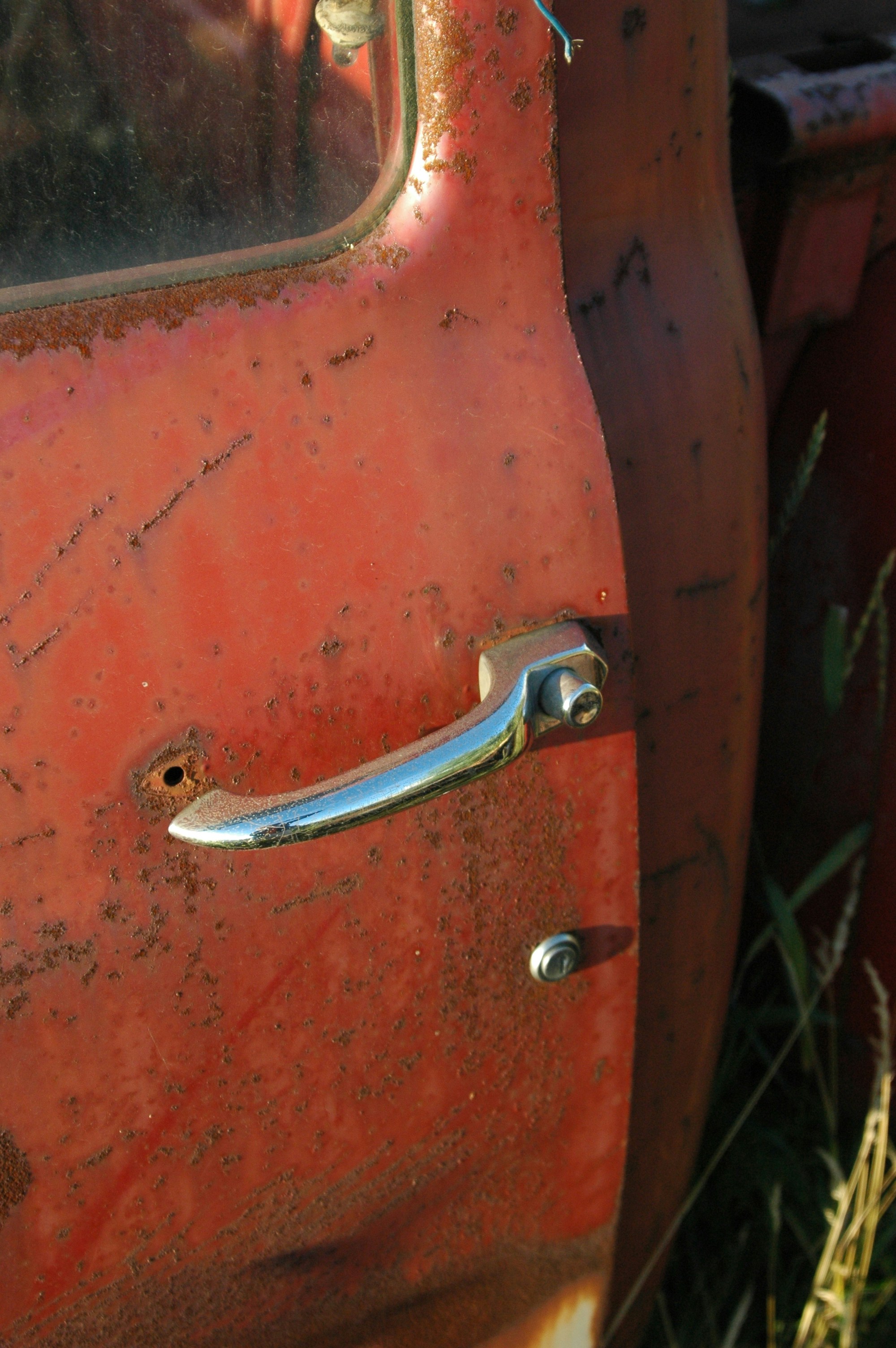 Orange vehicle photo – Free Rust Image on Unsplash