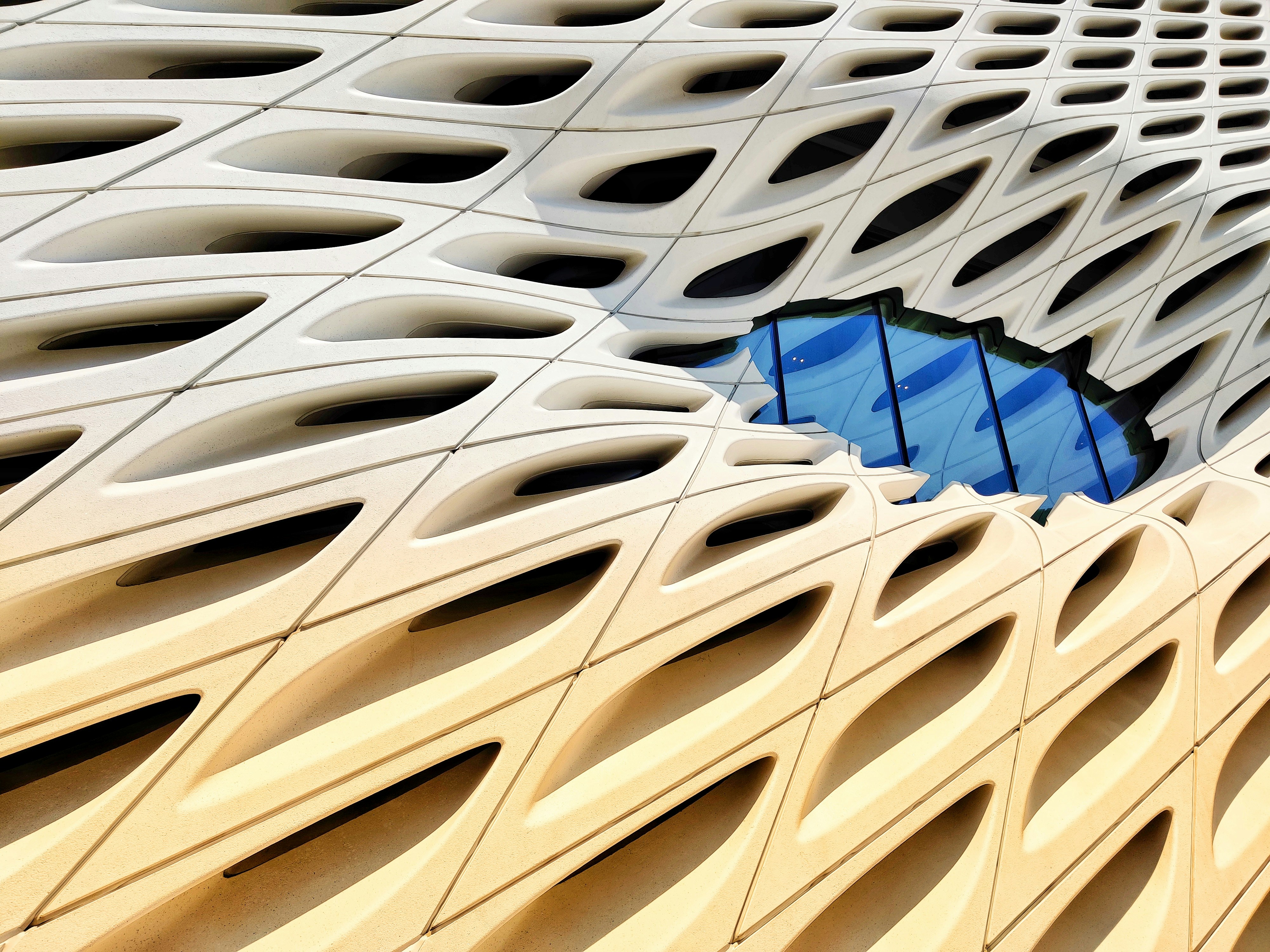 Blue and gray building structure photo – Free Los angeles Image on Unsplash