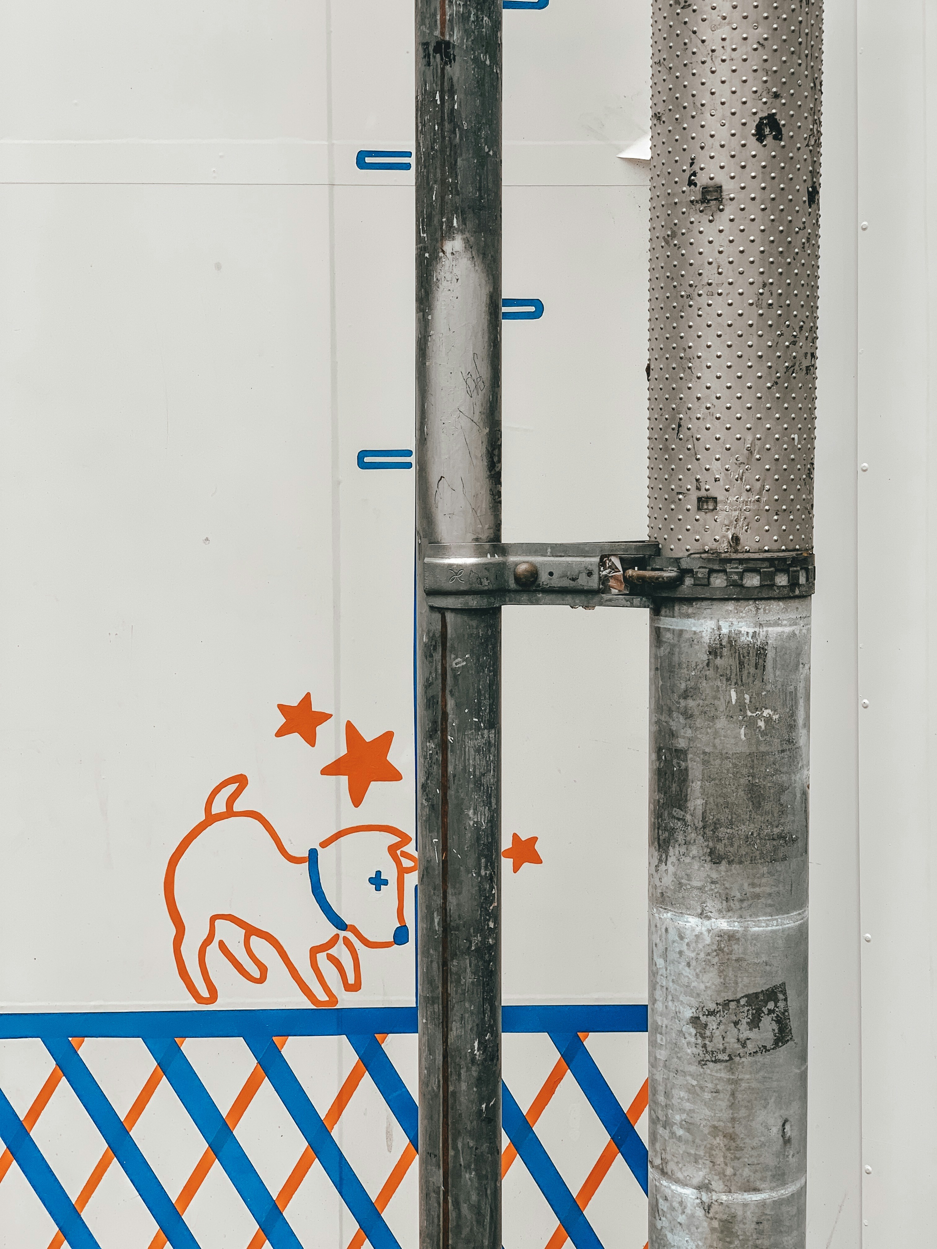 Gray pole photo – Free Road Image on Unsplash