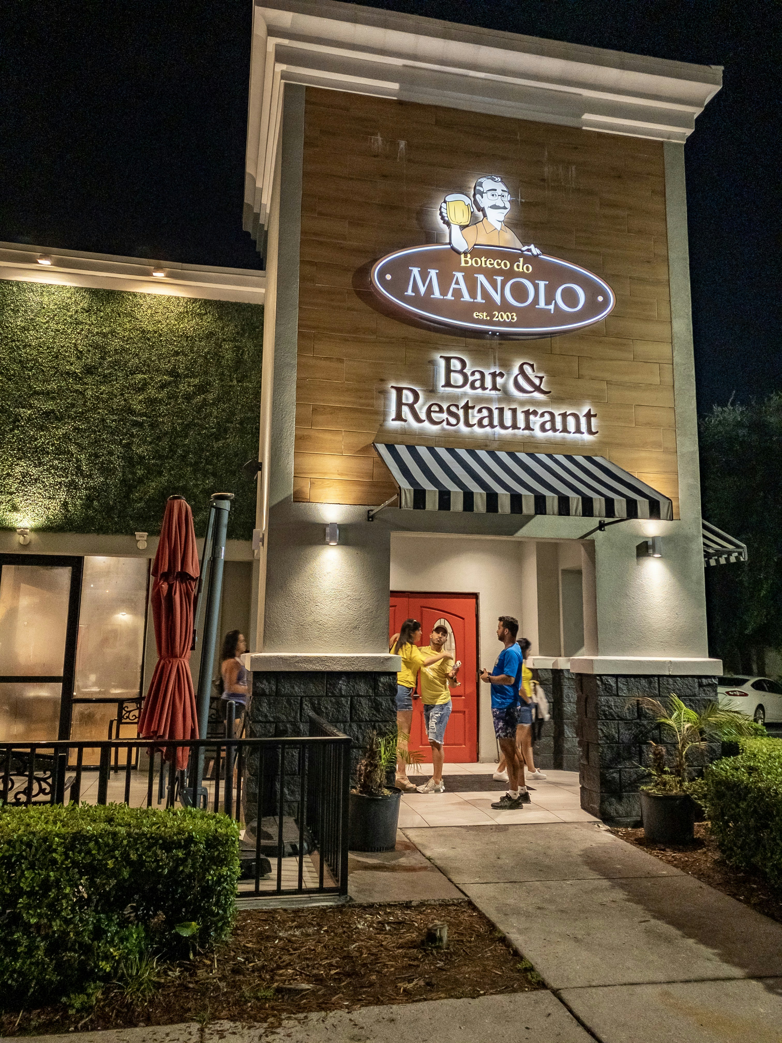 Manolo Bar and Restaurant building photo – Free Orlando Image on Unsplash