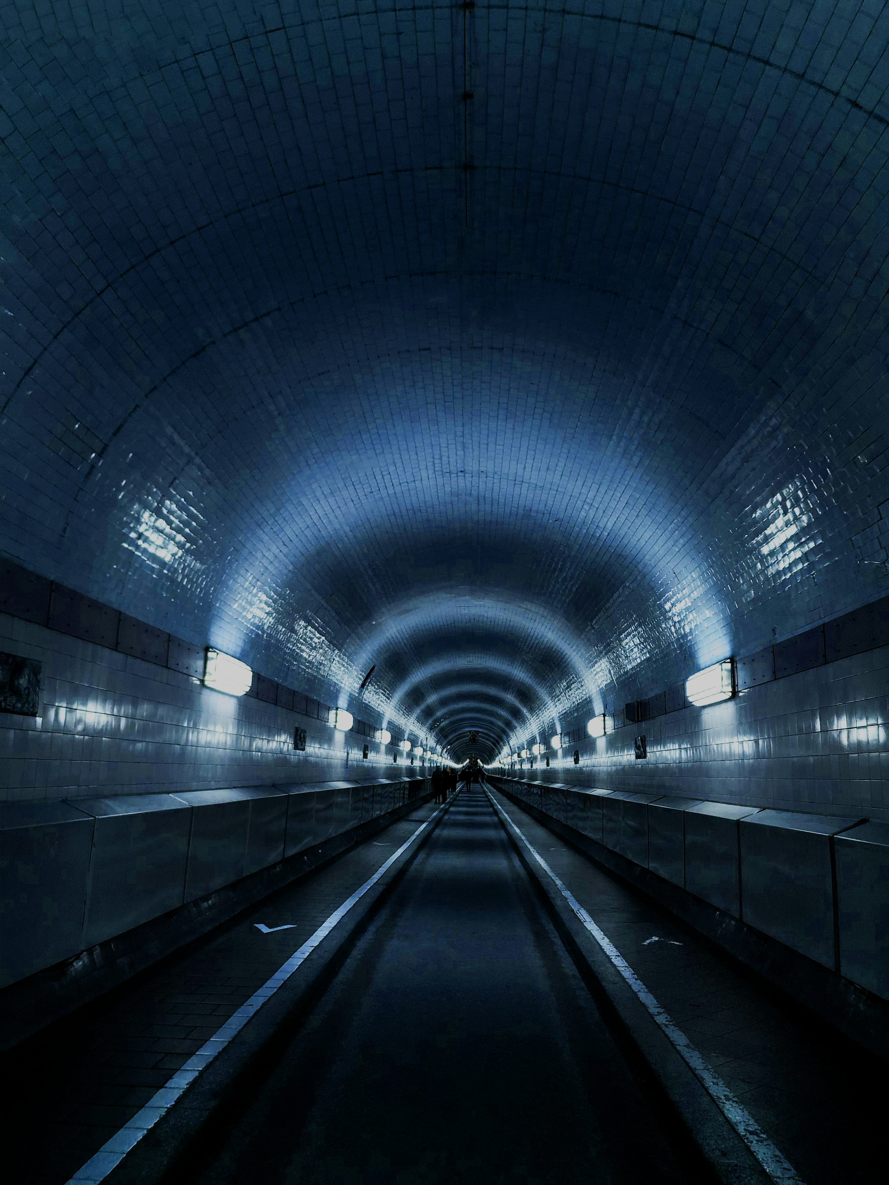 500+ Tunnel Pictures | Download Free Images on Unsplash