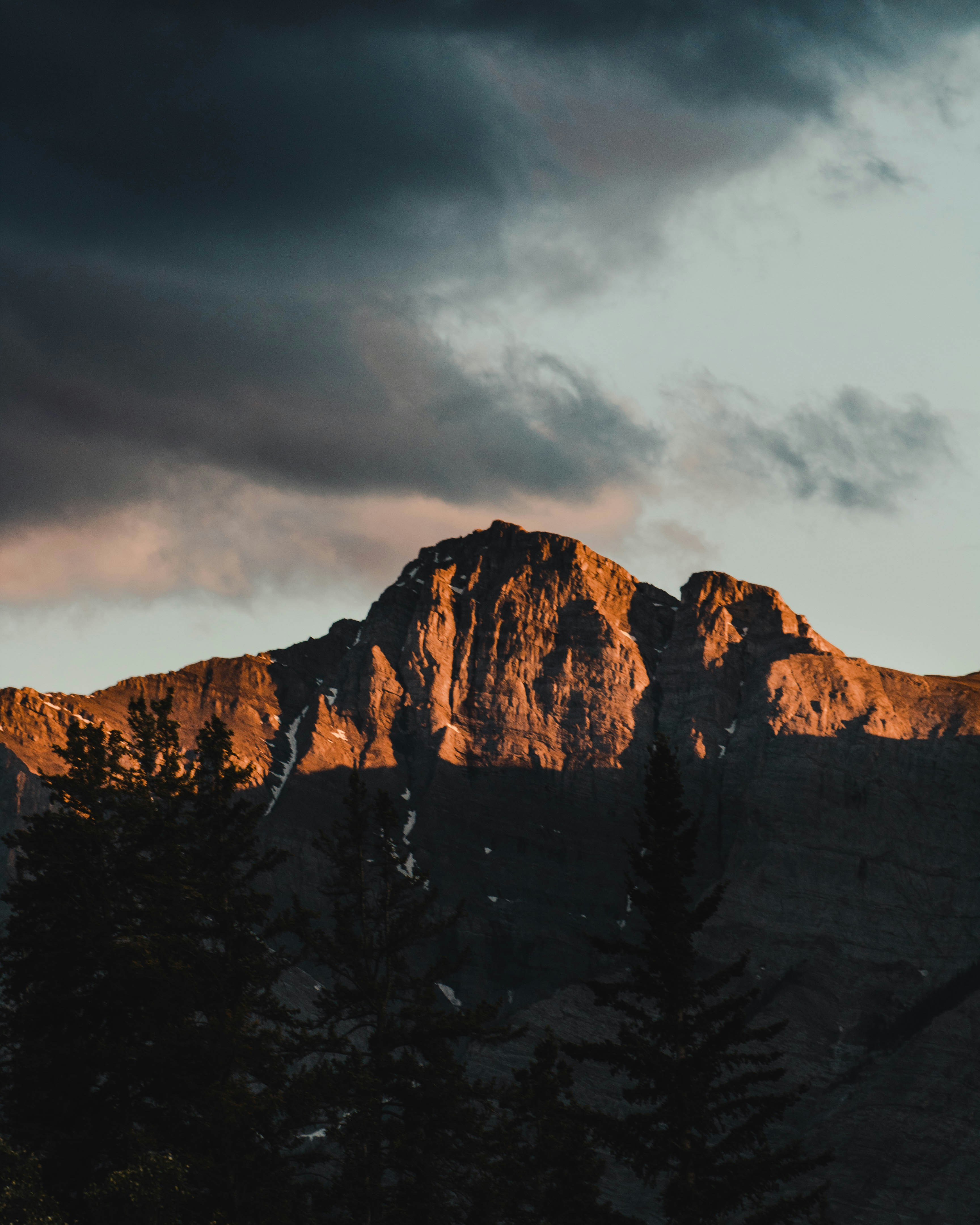 Rock formation photo – Free Banff Image on Unsplash