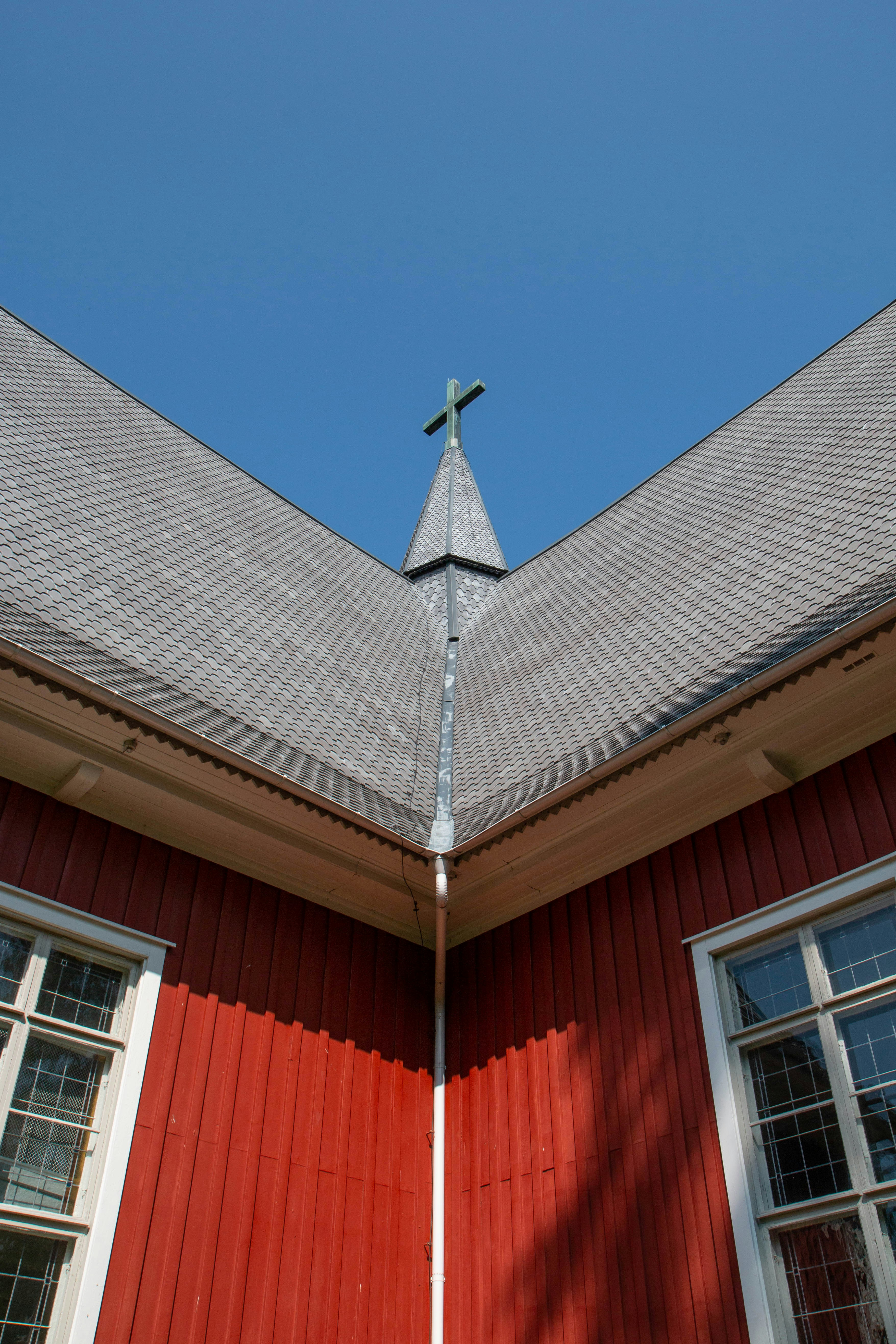 Skyward Cross at the V of Red Walls