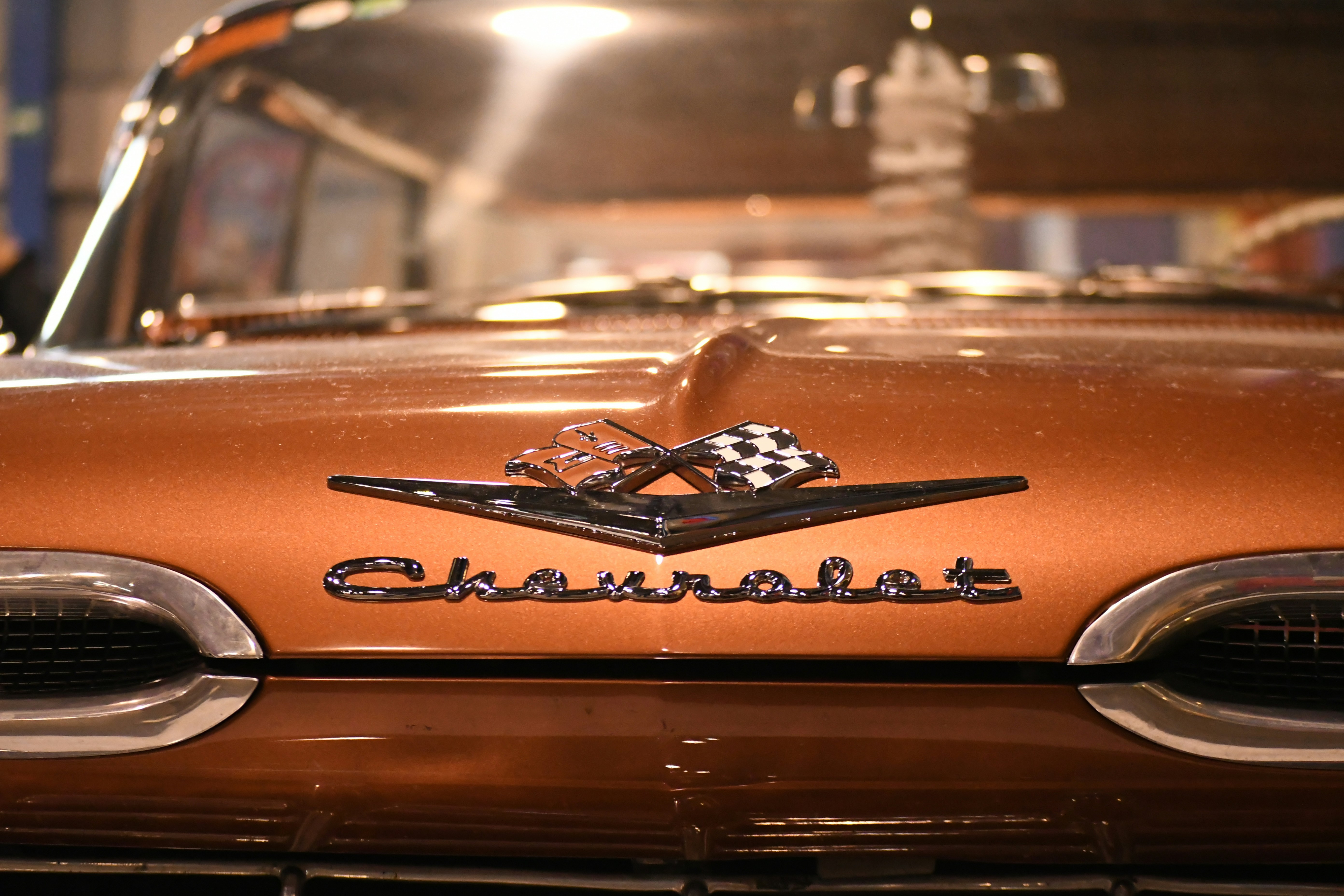Foto Coche clásico Chevrolet naranja – Imagen Marca comercial gratis en ...