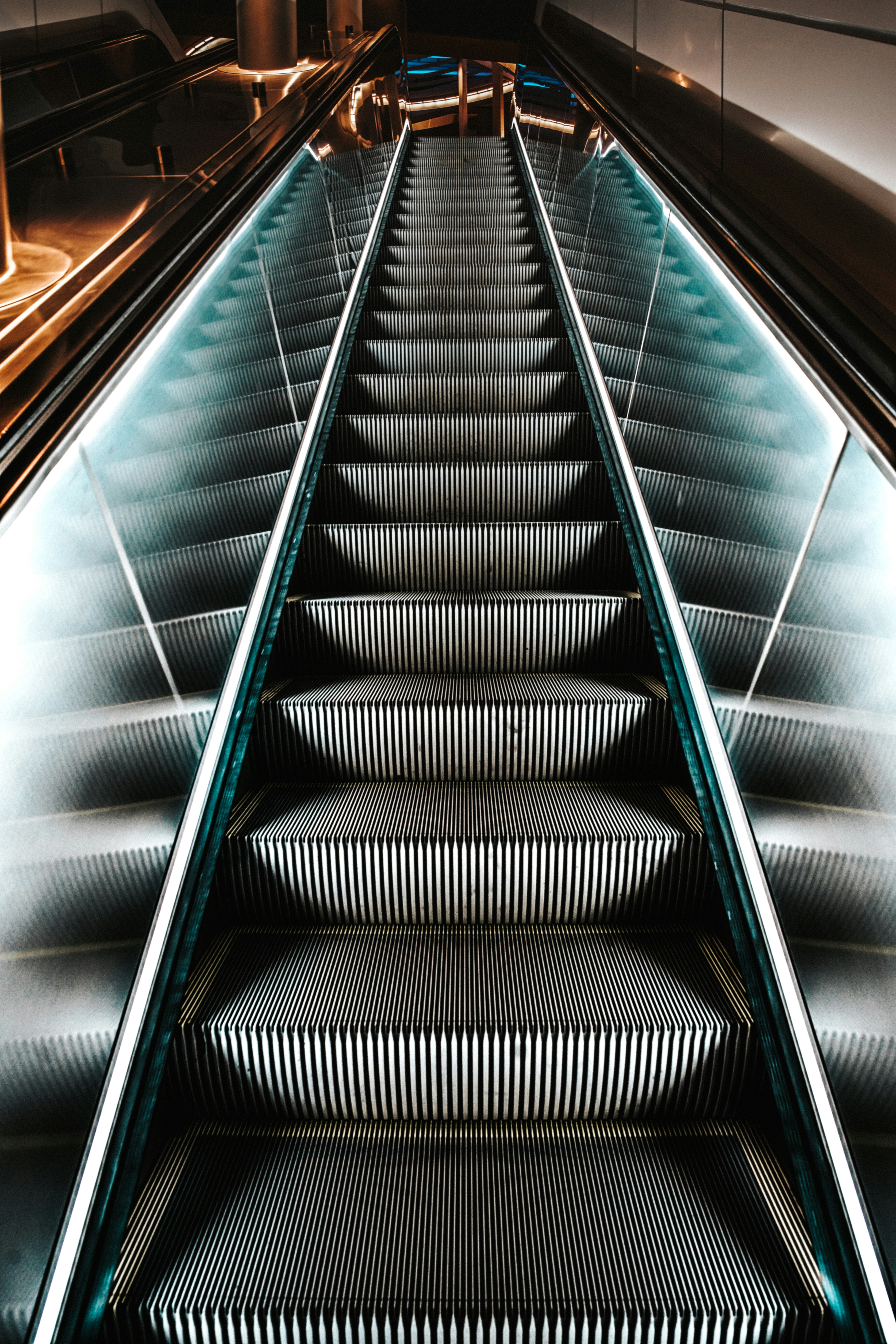 Gray escalator photo – Free Grey Image on Unsplash