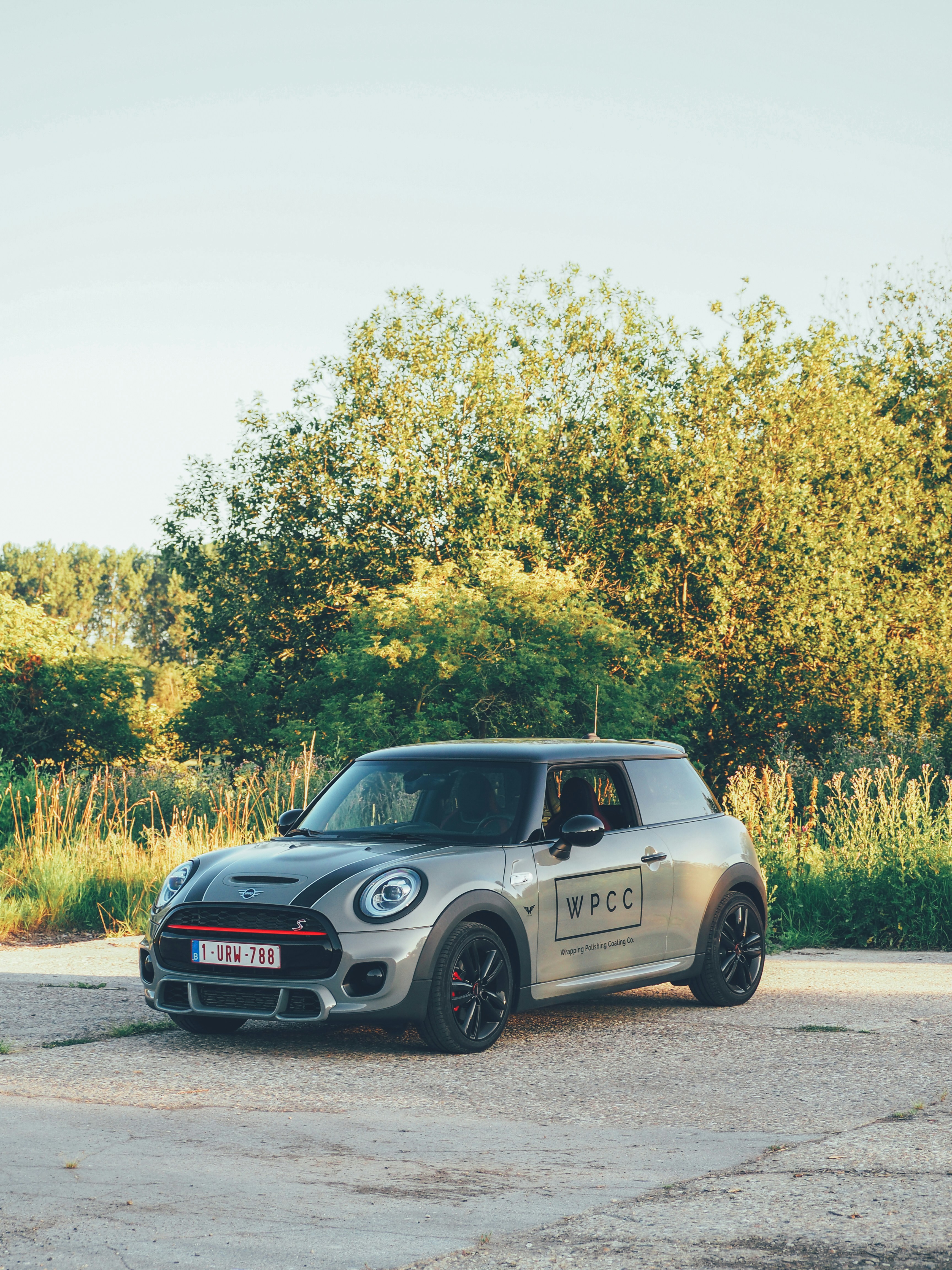 Gray Mini Cooper 3-door hatchback photo – Free Car Image on Unsplash